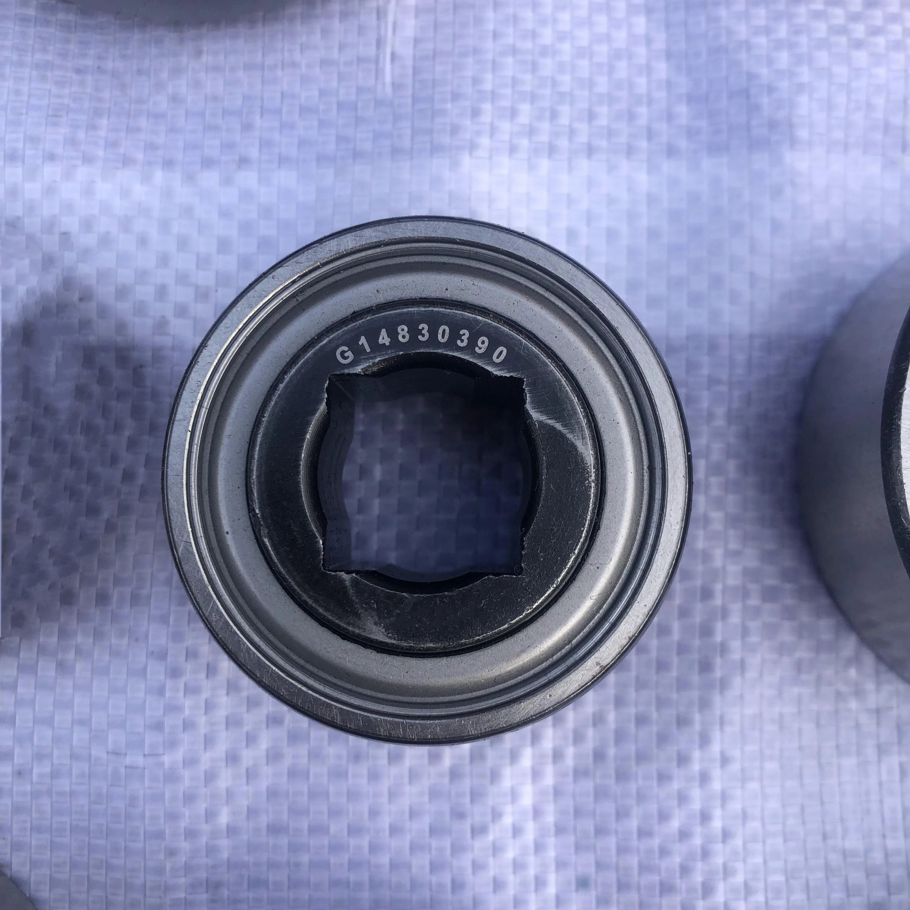 G14830390 Agricultural machinery bearing Square bore bearing| Alibaba.com