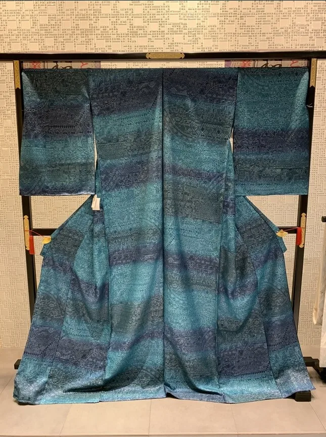 Gorgeous Shine Intricate Shades Original Patterns Pearl Thread Woven ...