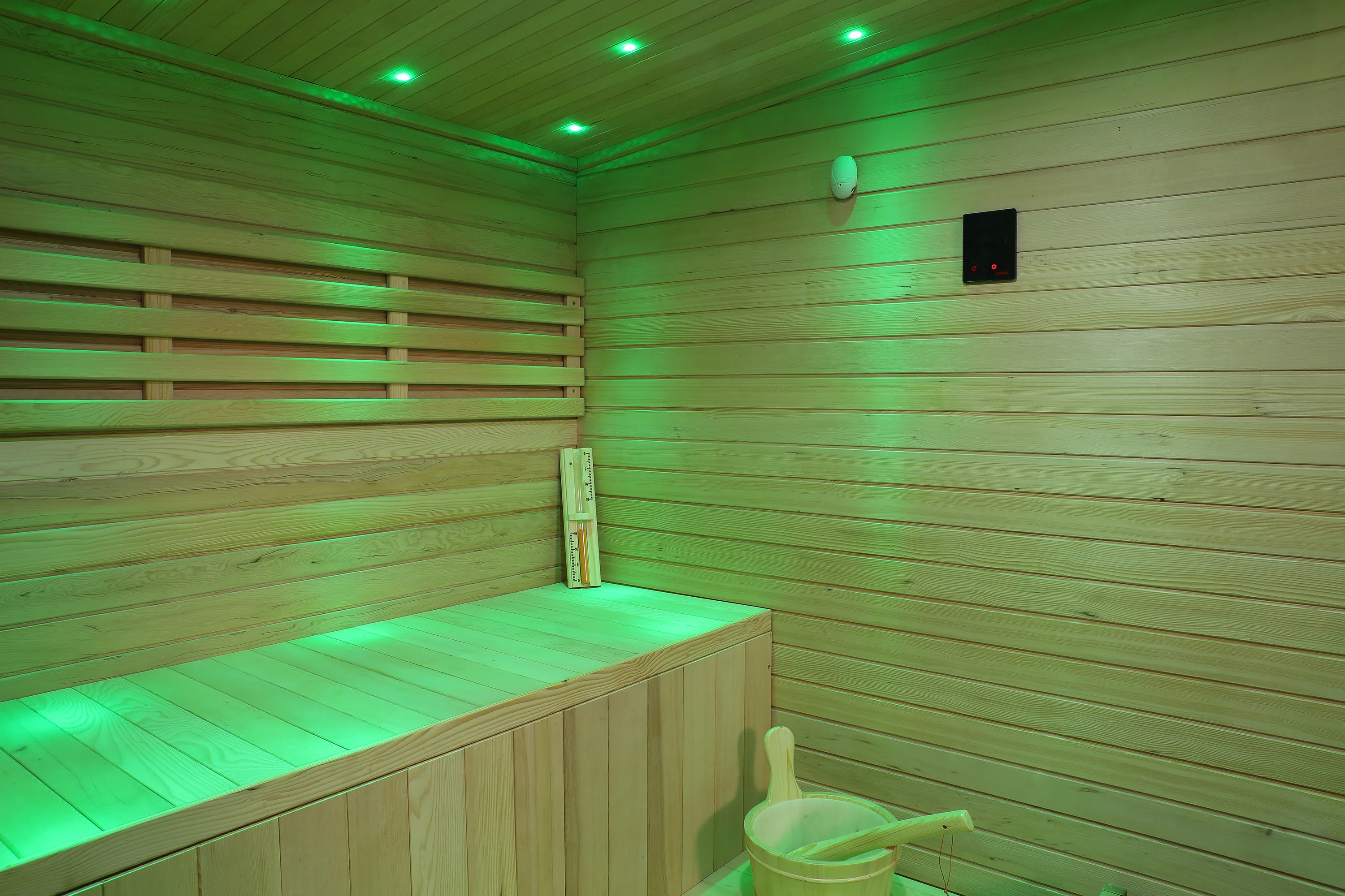 Modern Personal Sauna Wet Dry Steam Functions Easy Control Panel 6KW ...
