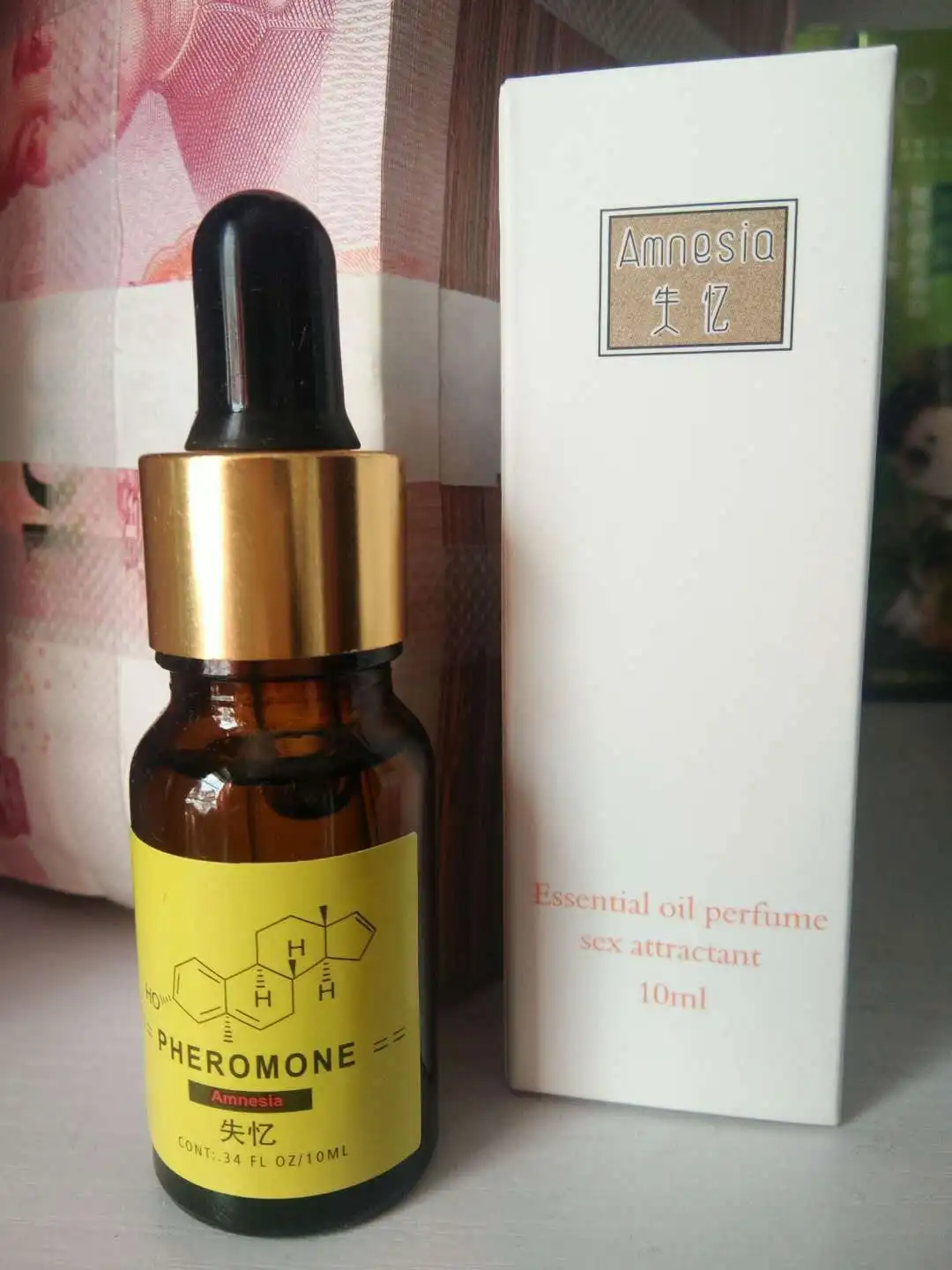 Pheromone Aphrodisiac - Enhance Attraction with Pheromone Oil