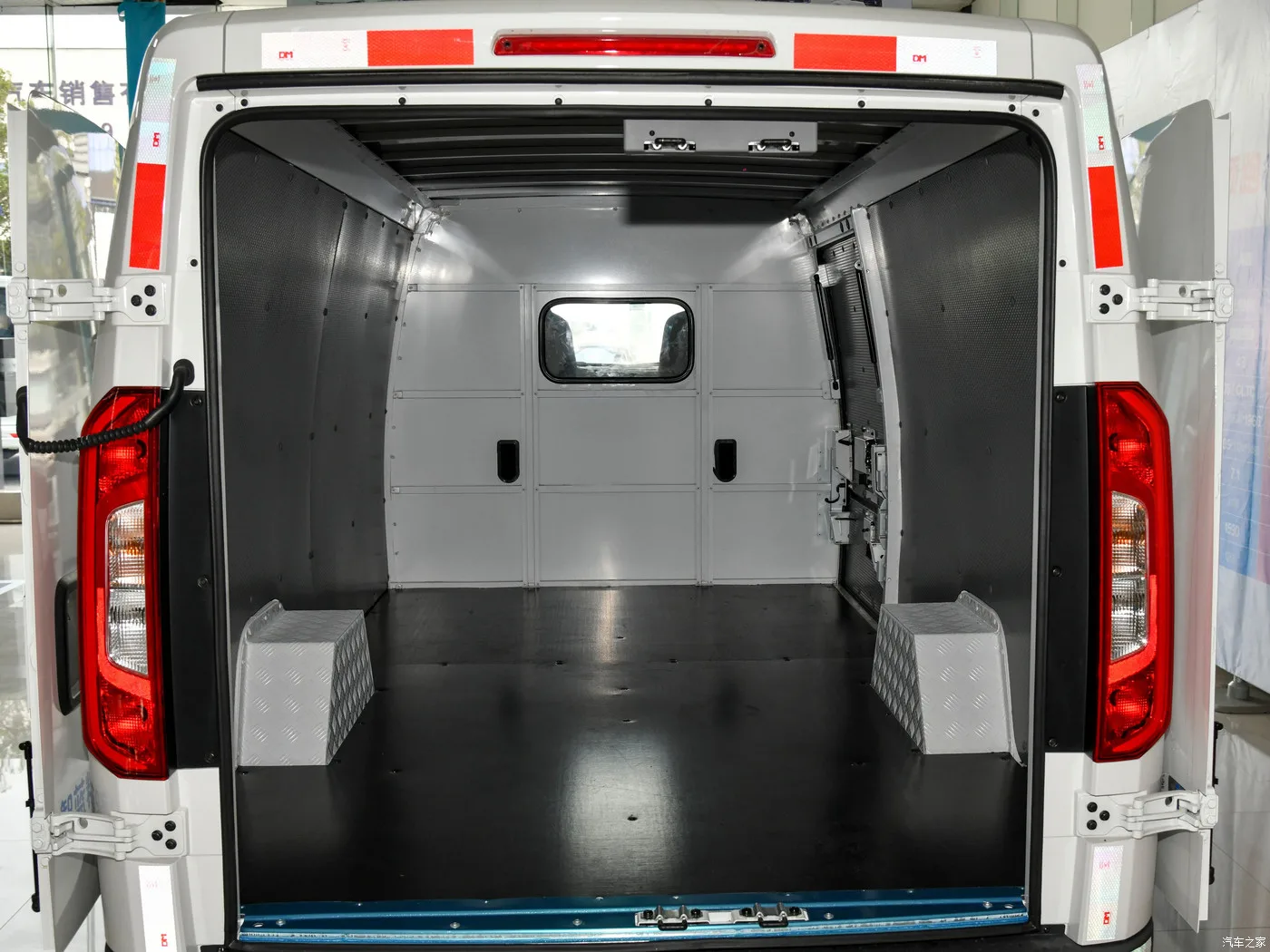 Electric Mini Van Cargo Truck FOTON Pure Electric Long Range Large ...