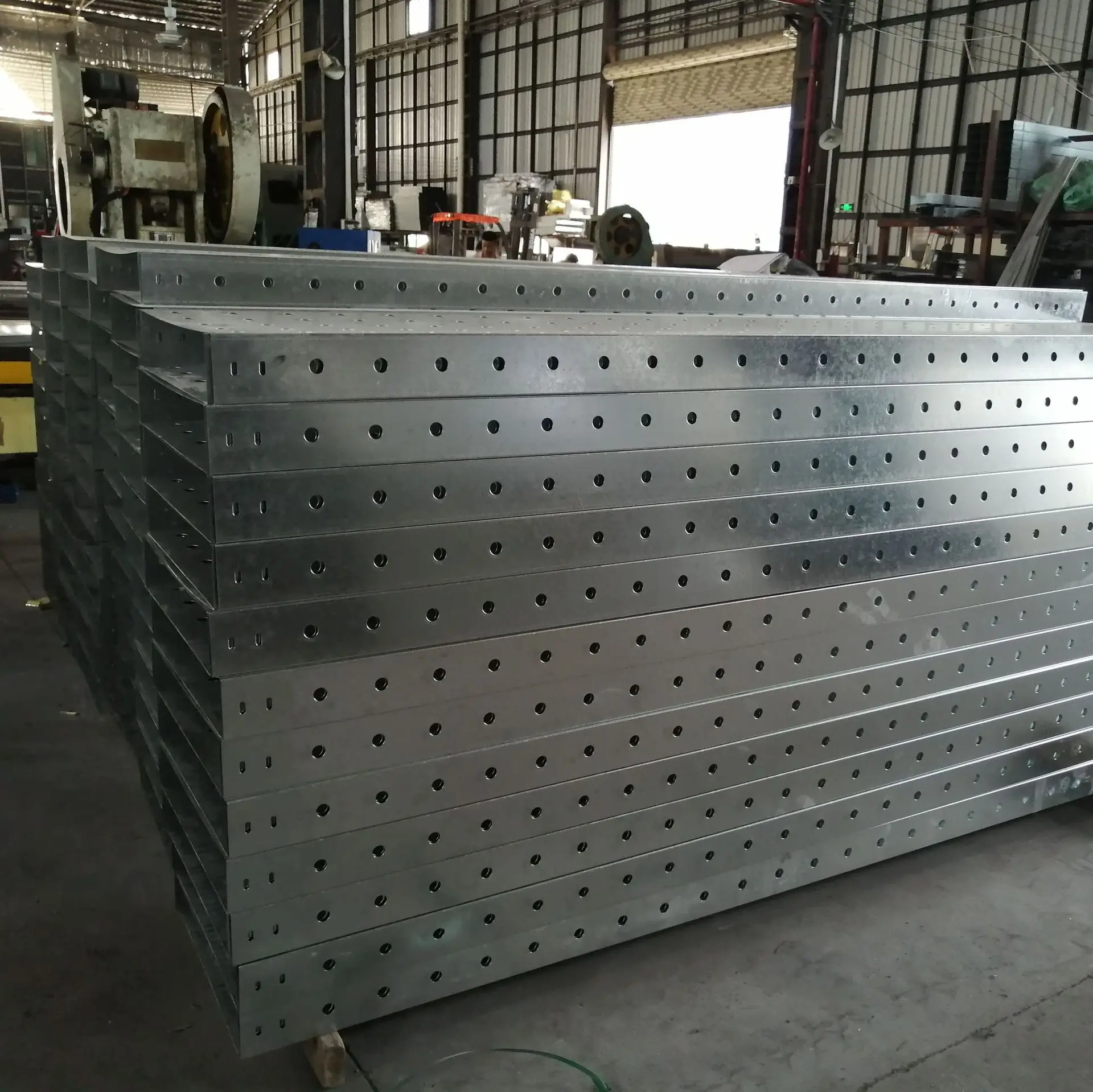 Electrical Wire Basket Mesh Cable Tray Hangers Oem Support Customized ...