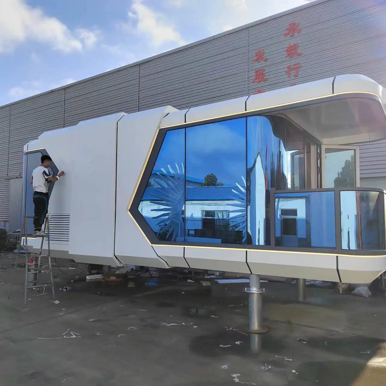 Movable 40ft Space Capsule Container Prefabricated Modular Home Outdoor ...
