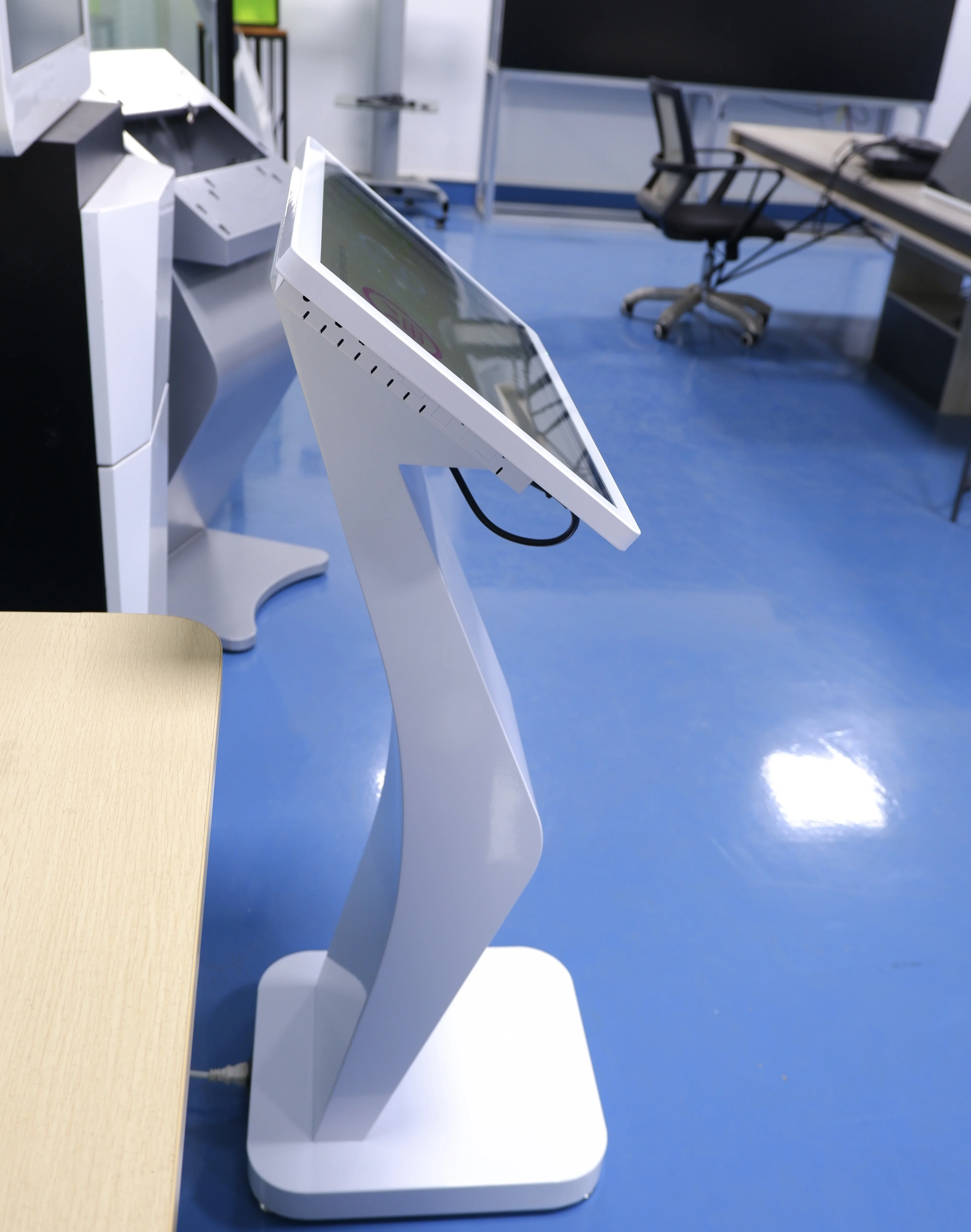 21.5 Inch Floor Standing Arabic Customer Feedback System Smiley Service ...