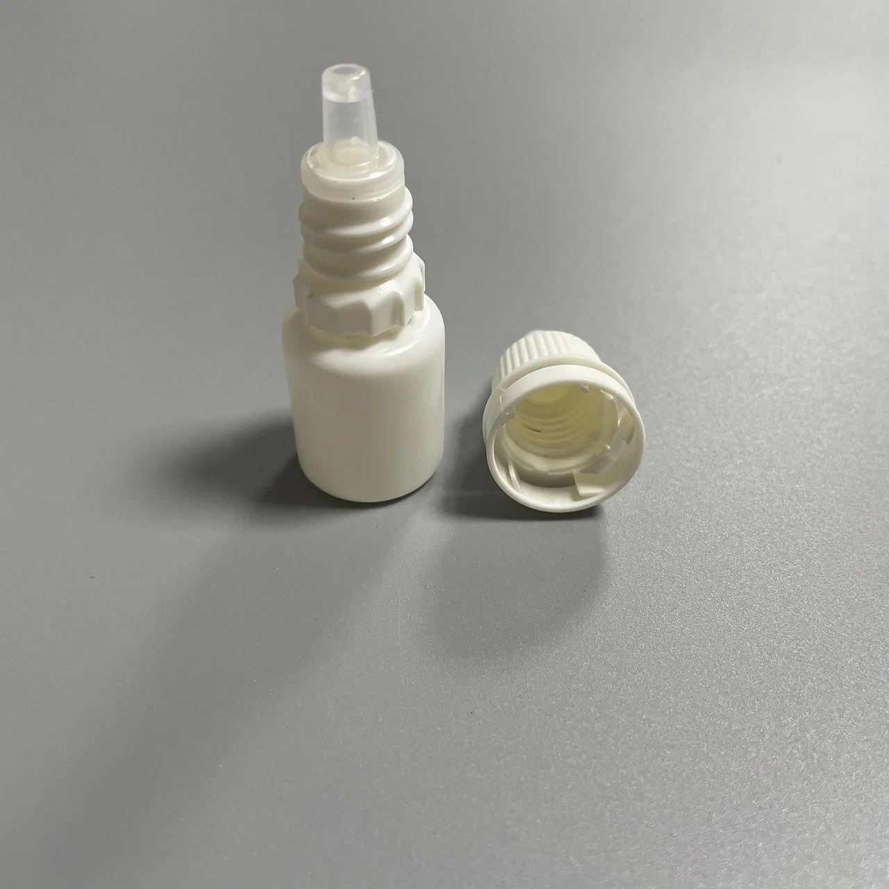 Empty cylinder 5ml Plastic Squeeze Eye Liquid Dropper Container Sterile ...