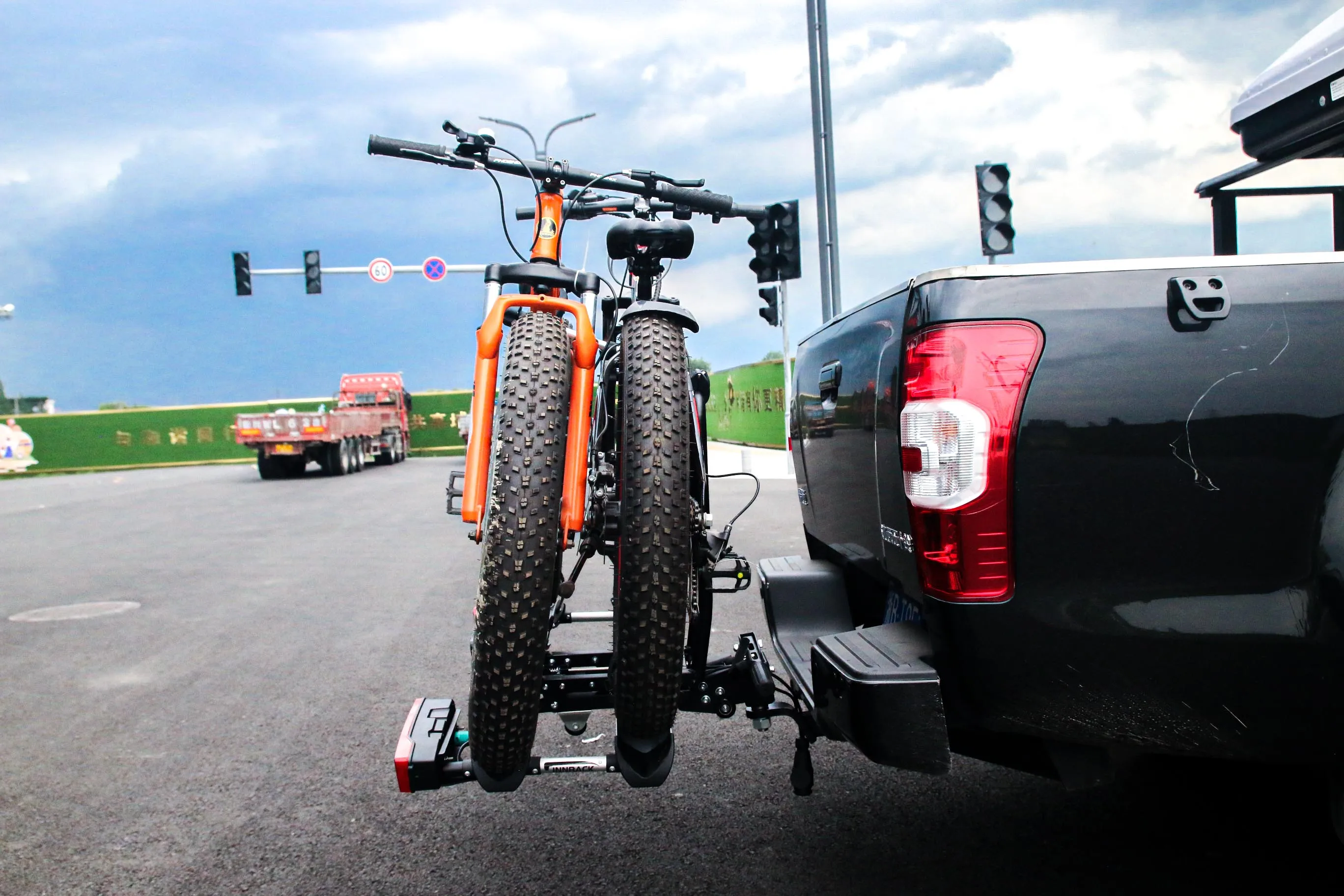 OEM Customized Universal Foldable E-Bike Carrier Rack