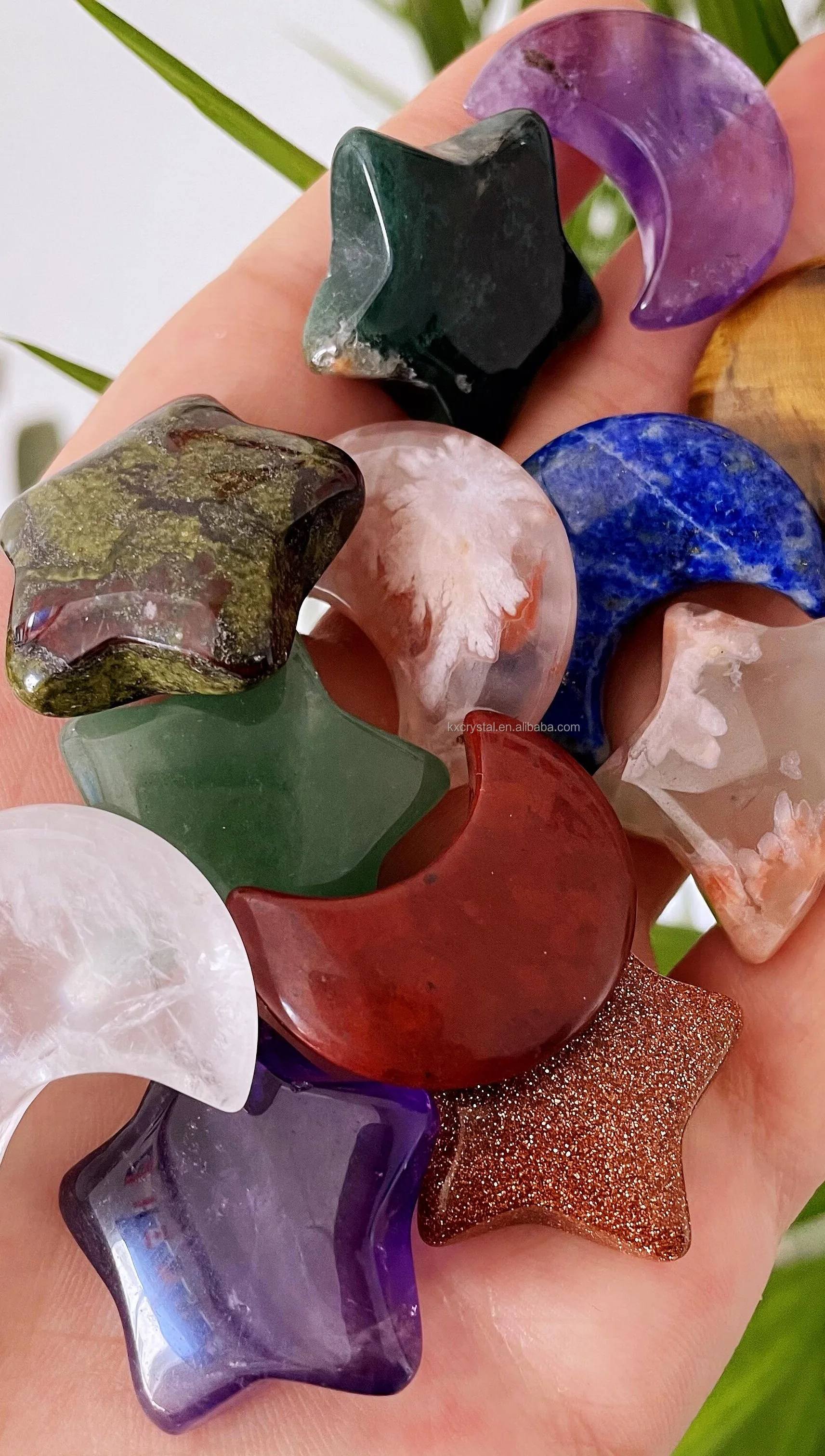 Natural Moon Shaped Healing Crystal Carving Mini Crystal 3cm Moon ...