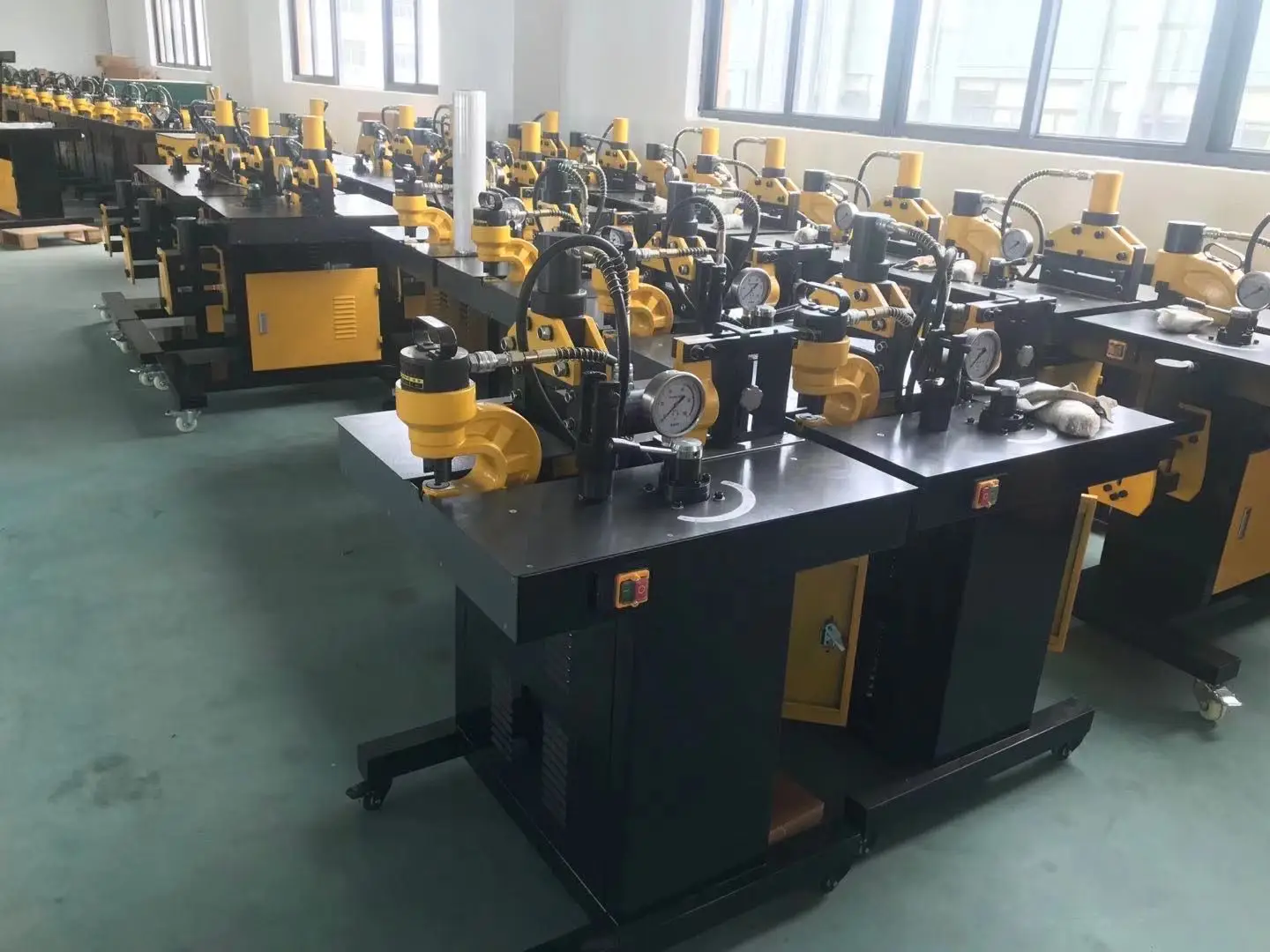 Heavy Duty 300mm Wide Busbar Processing Machine Electric Rebar Copper ...