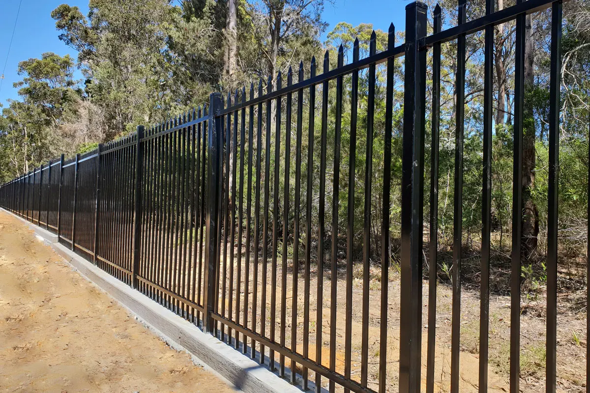 Sustainable Wrought Iron Artistic Fencing Ornamental Curved Fence ...