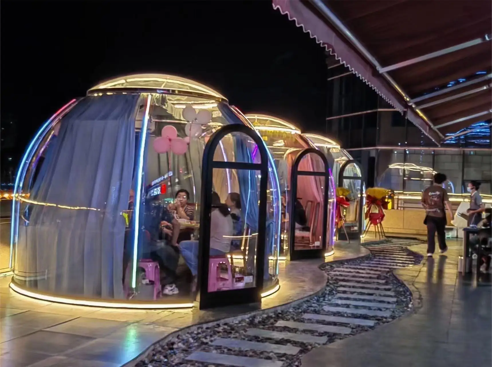 Alibaba.com: Foldable inflatable dome tent with luxury capsule design ...