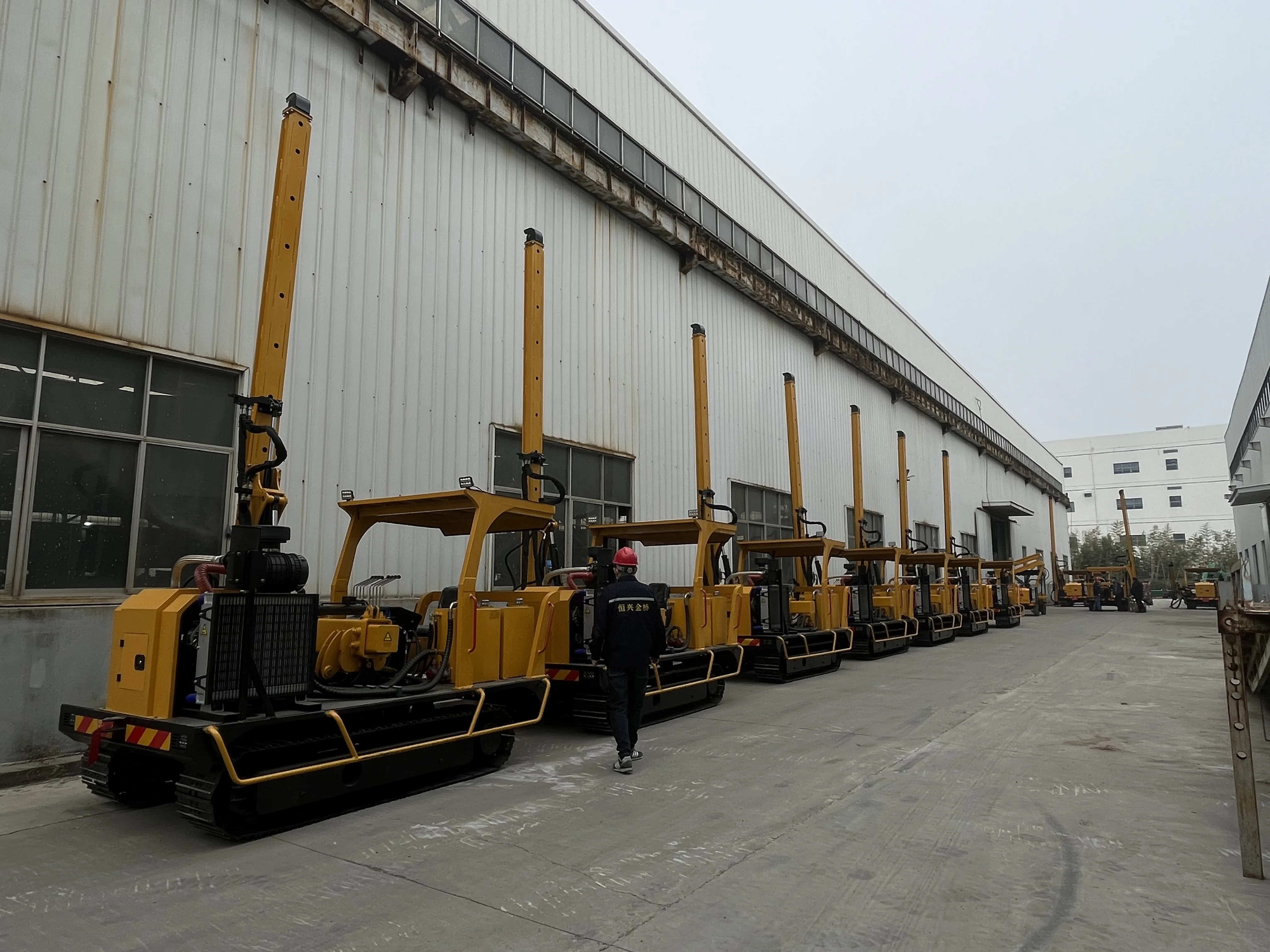 Crawler Hydraulic Pile Driver Vibratory Hammer Solar Pile Driver For ...