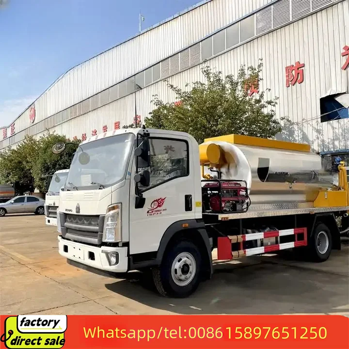 High Efficiency Howo Small Asphalt Distributor Truck Asphalt Slurry ...