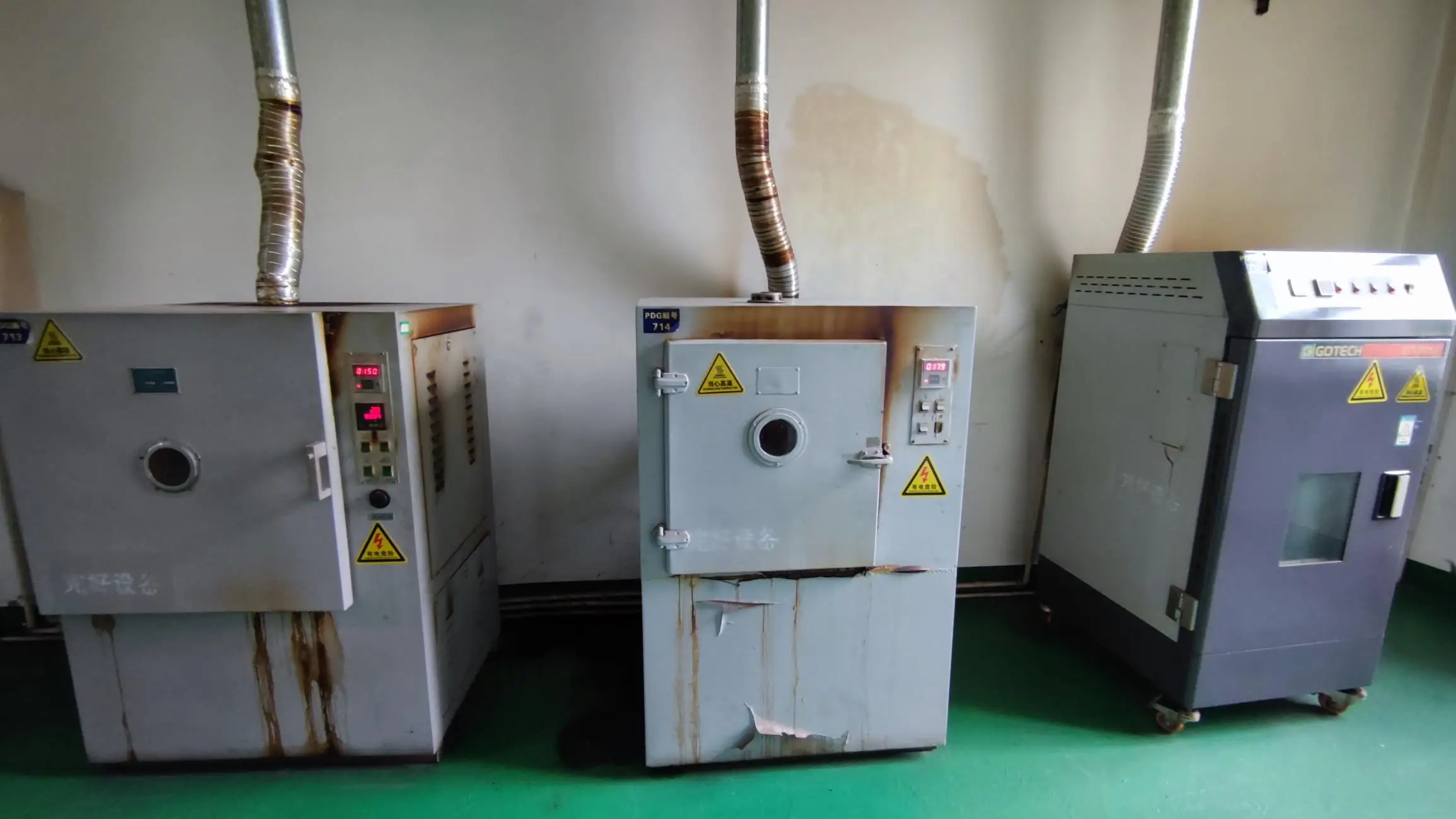 Standard Size Self-aligning Troughing Idlers Model Rollers With Cutting ...