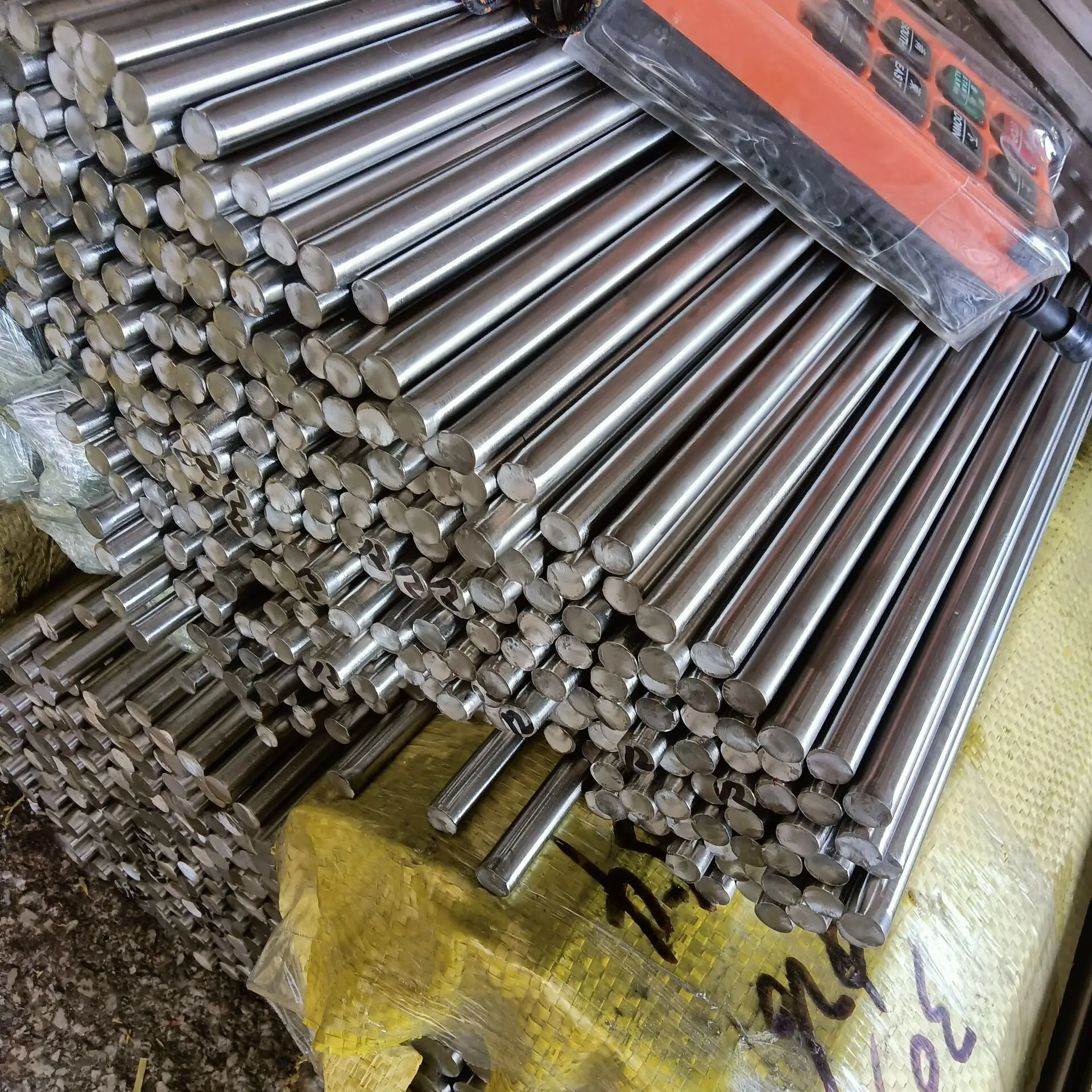 SUS410 420 430 431 440C 444 Stainless Steel Round Bar Round Diameter 0. ...