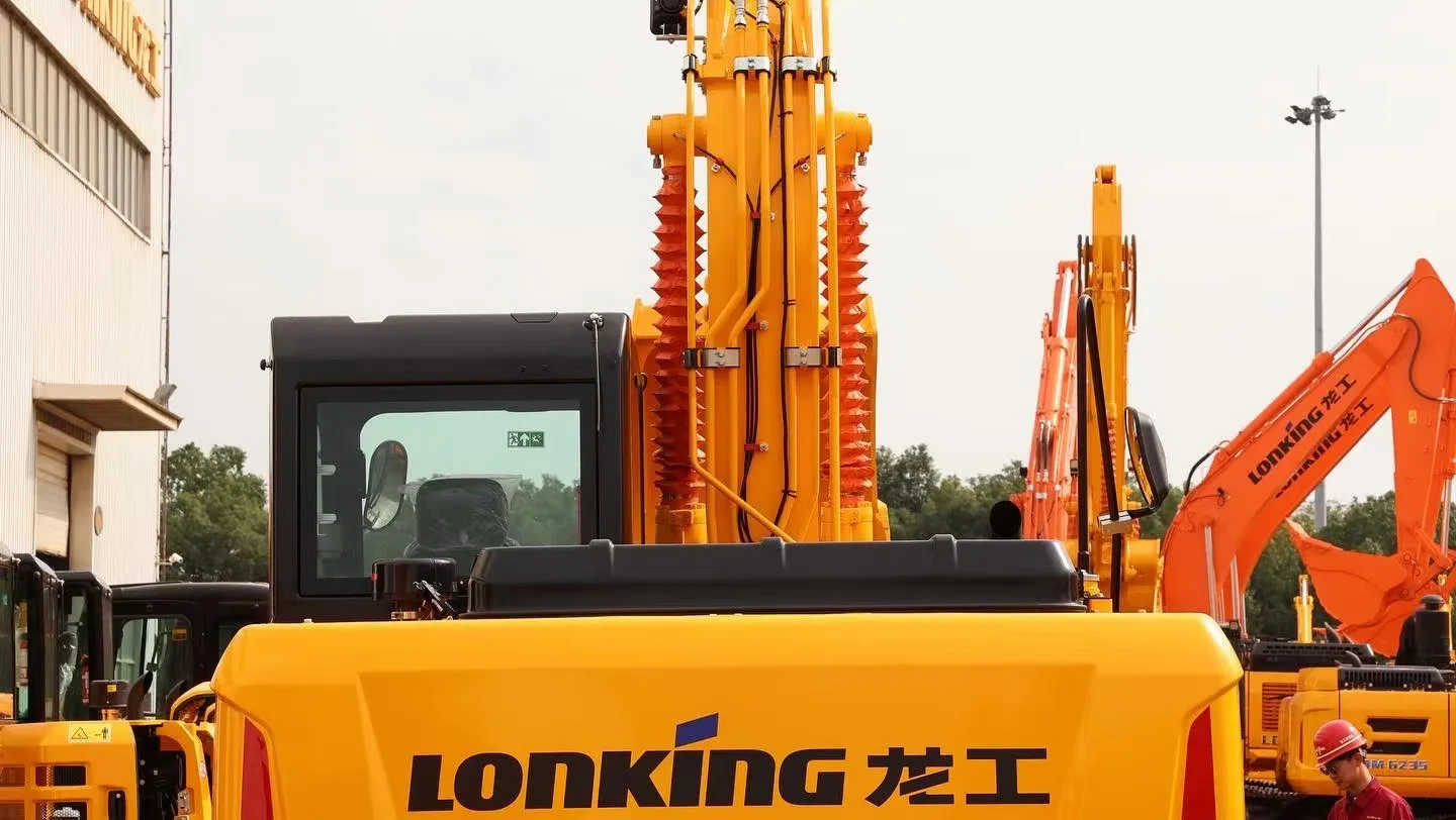China Lonking 13.5ton CDM6135 Steel Track Hydraulic Crawler Excavator ...