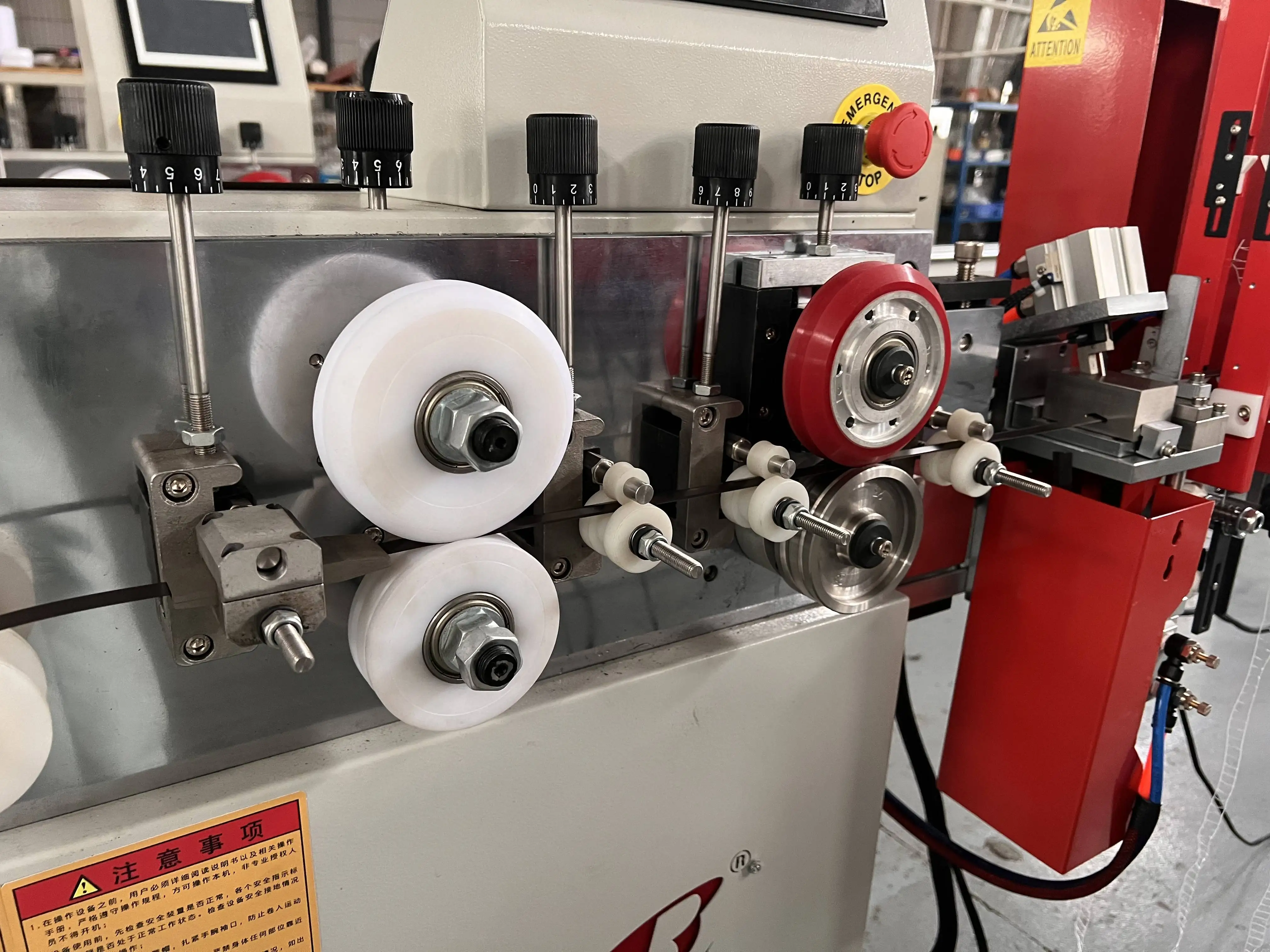 自动穿线百叶窗切割成型机铝百叶窗机| Alibaba.com