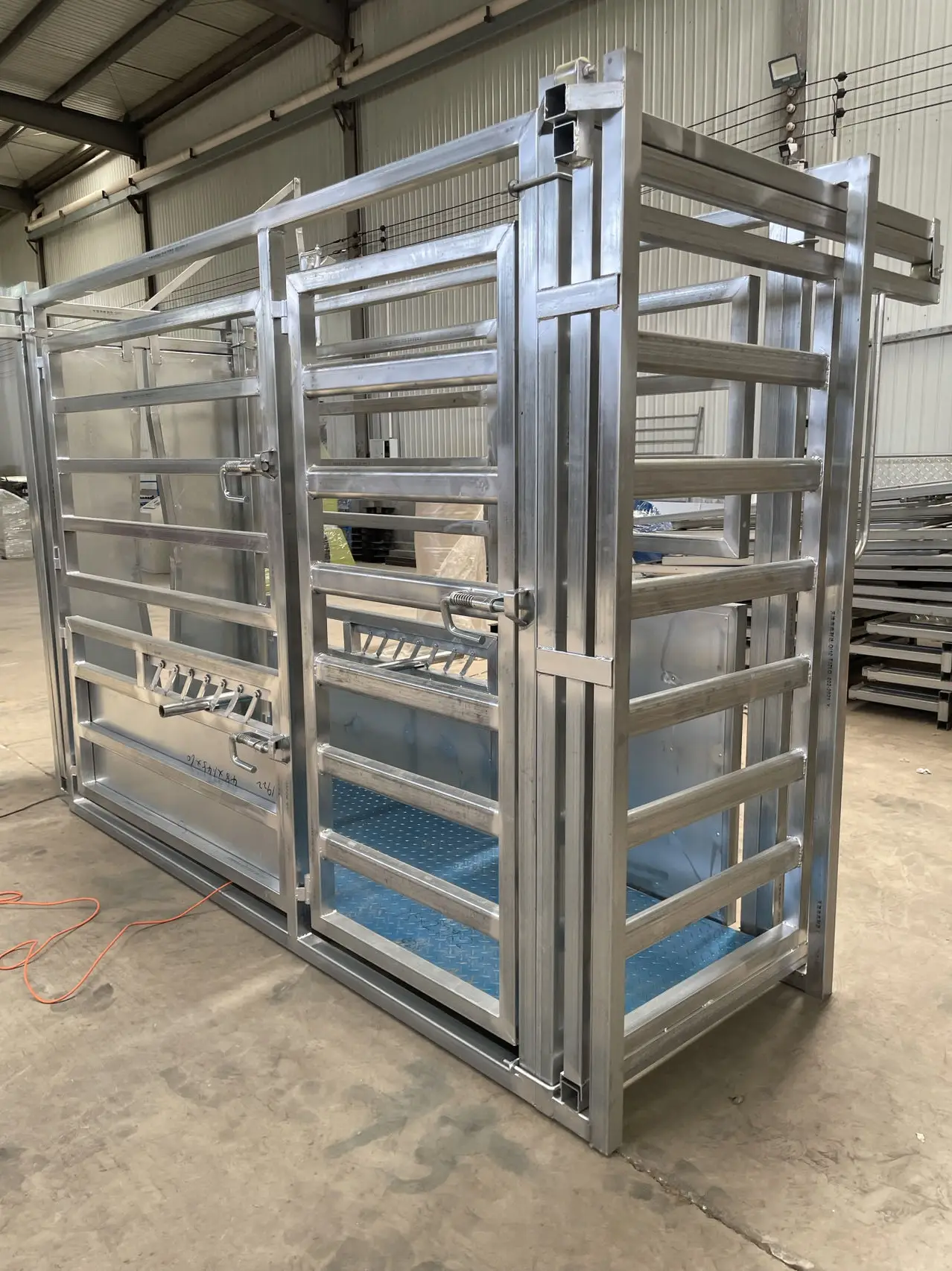 Portable Cattle Crush Heavy Duty| Alibaba.com