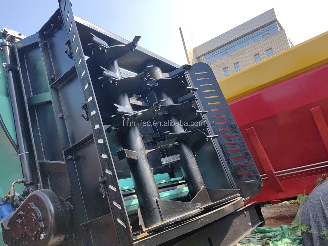 Corn Field Farm Fertilizer Distribution Manure Spreader Farm Fertilizer ...