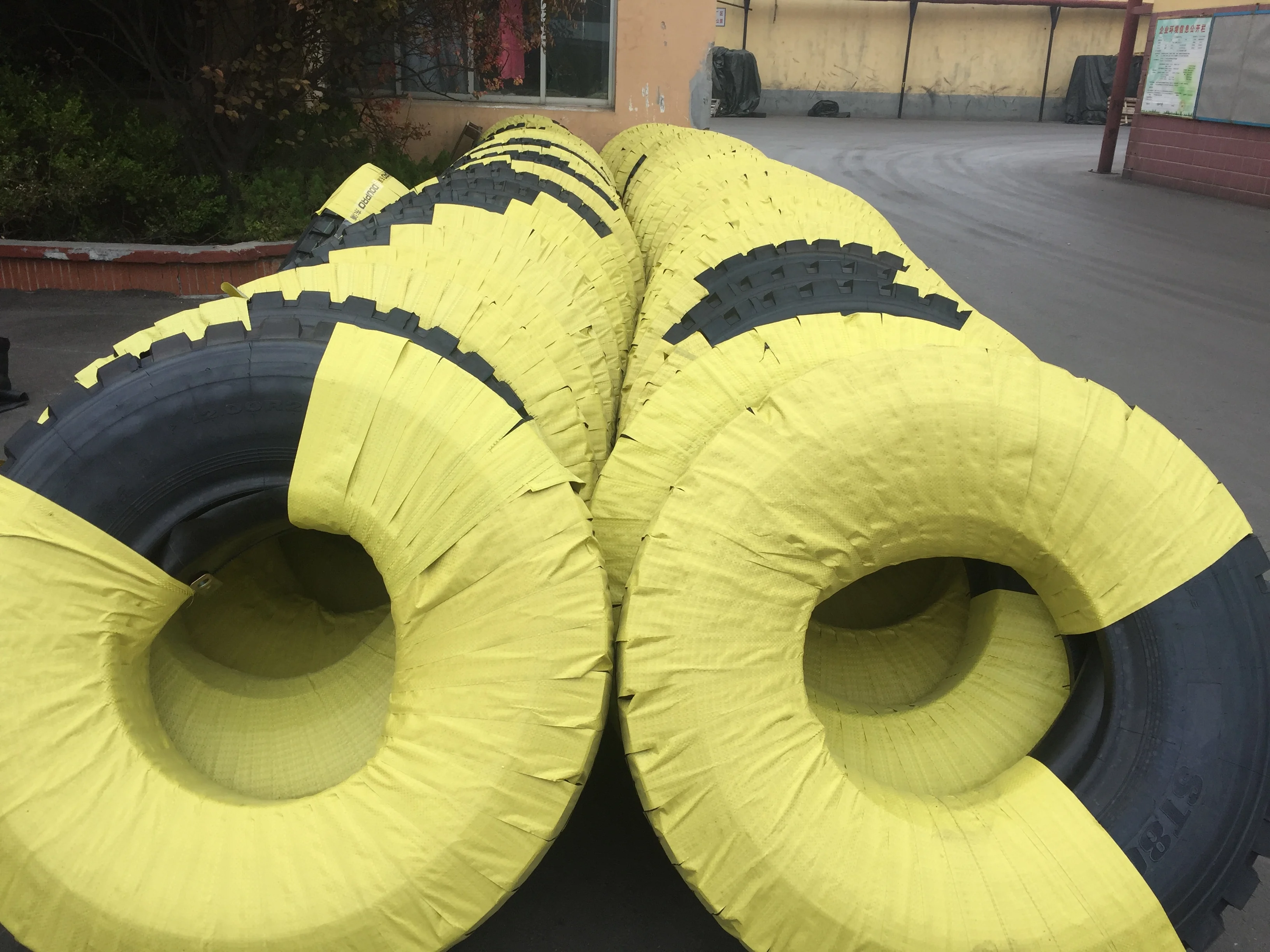 Mining Truck Tire 12.00r24 24pr Heavy Load Capacity Dumper Truck Tire ...