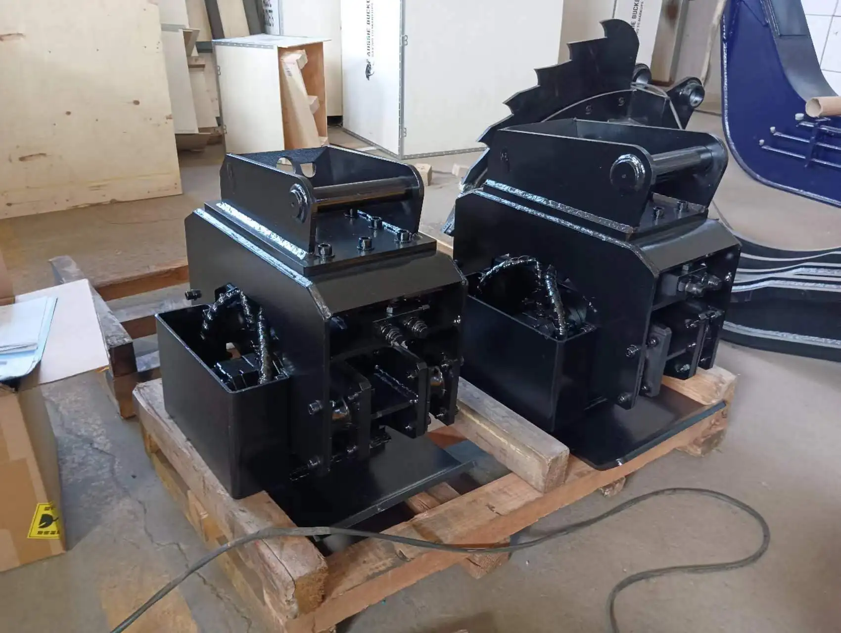 Powerful Compact Side Grapple Hydraulic Compactor for Small Fencing ...