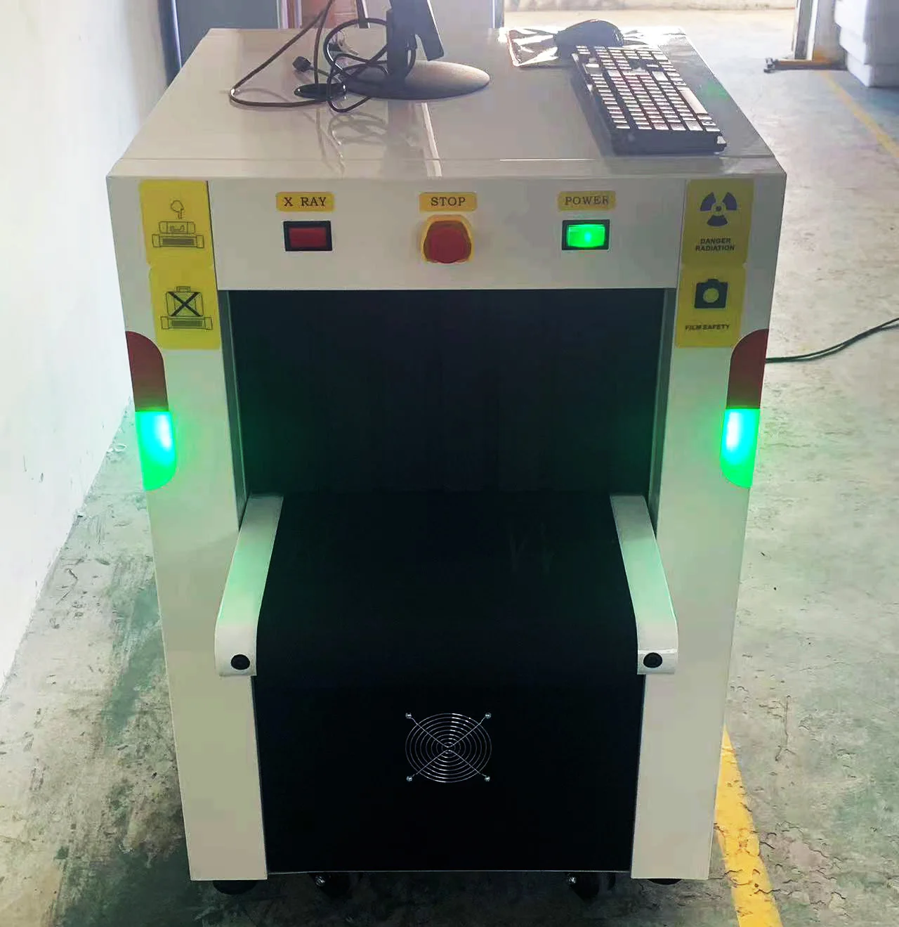 Airport Train Station Subway Security X-Ray Scanner