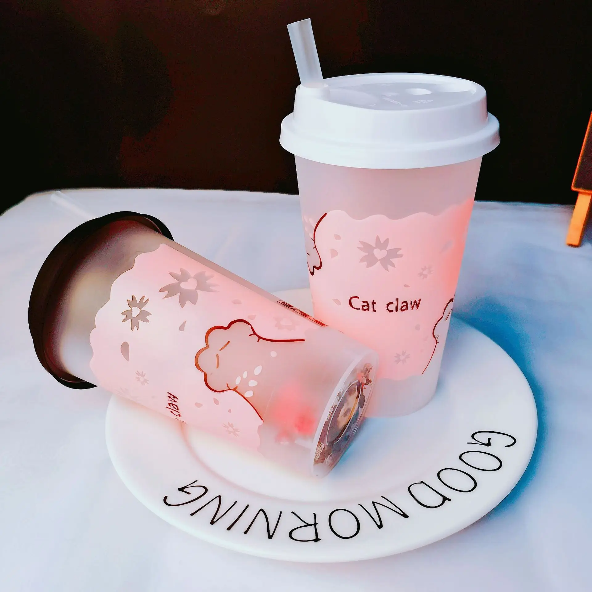 Customized Plastic Cups for Bubble Milk Tea & Smoothies