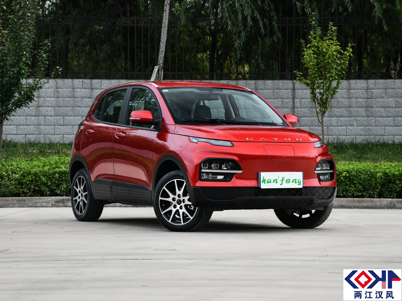 Dayun Electric Vehicle Yuehu 300 Small Electric Suv Provide Left And ...