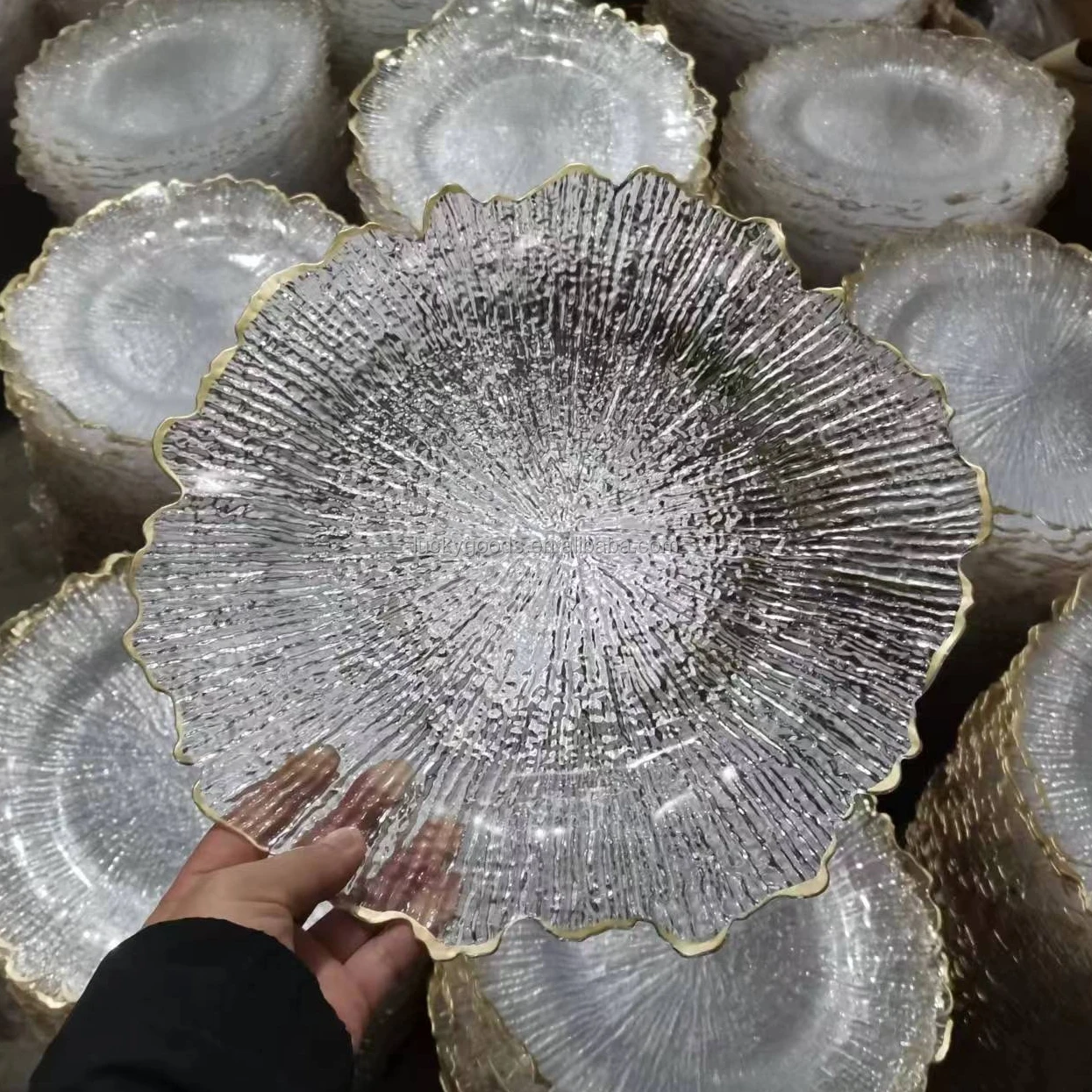 Cheap Clear 13 Inch Sunflower Plastic Wedding Plates With Gold Rim ...