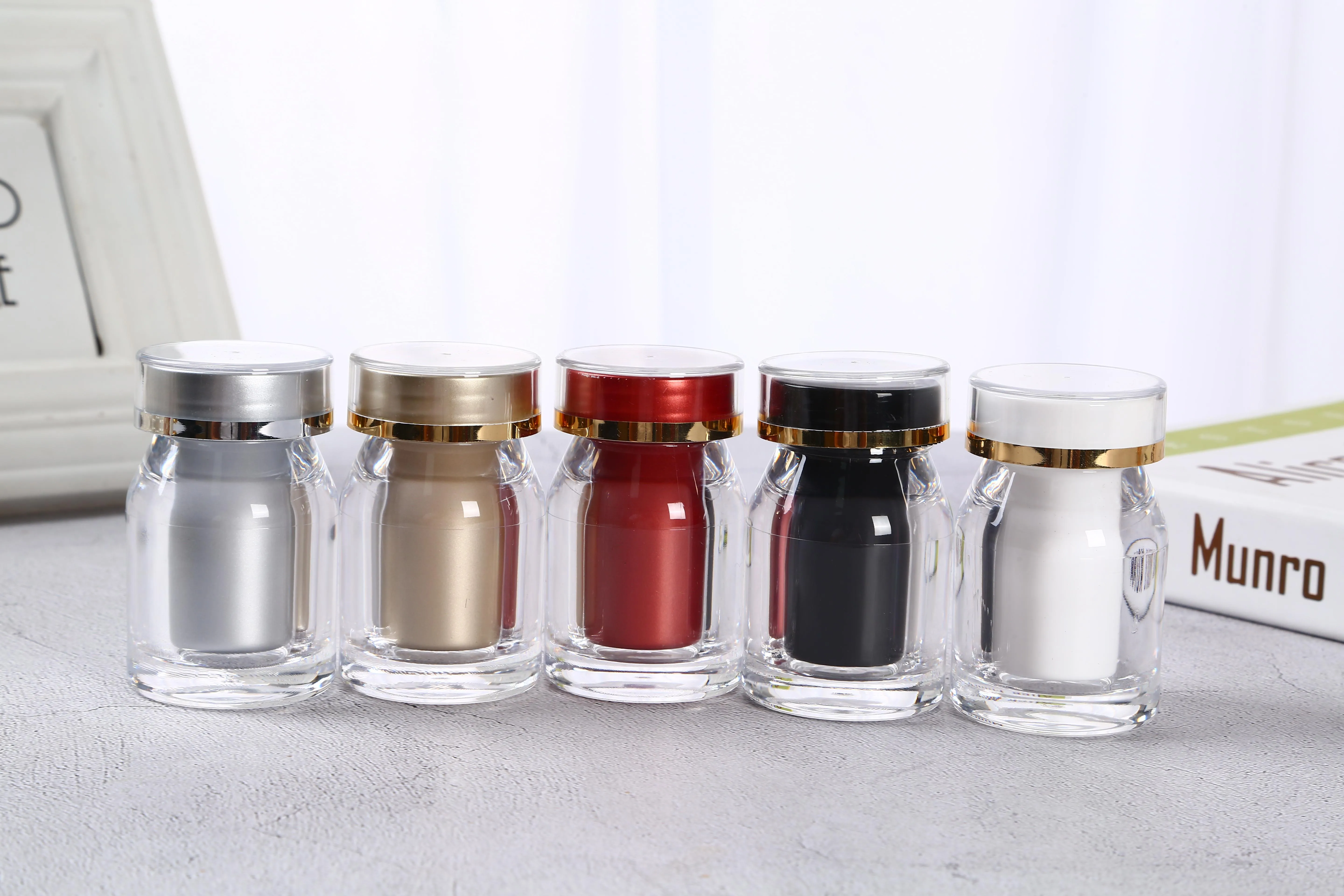 35 Ml Vibrant Colored Plastic Jar Lid For Round Containers Stylish ...