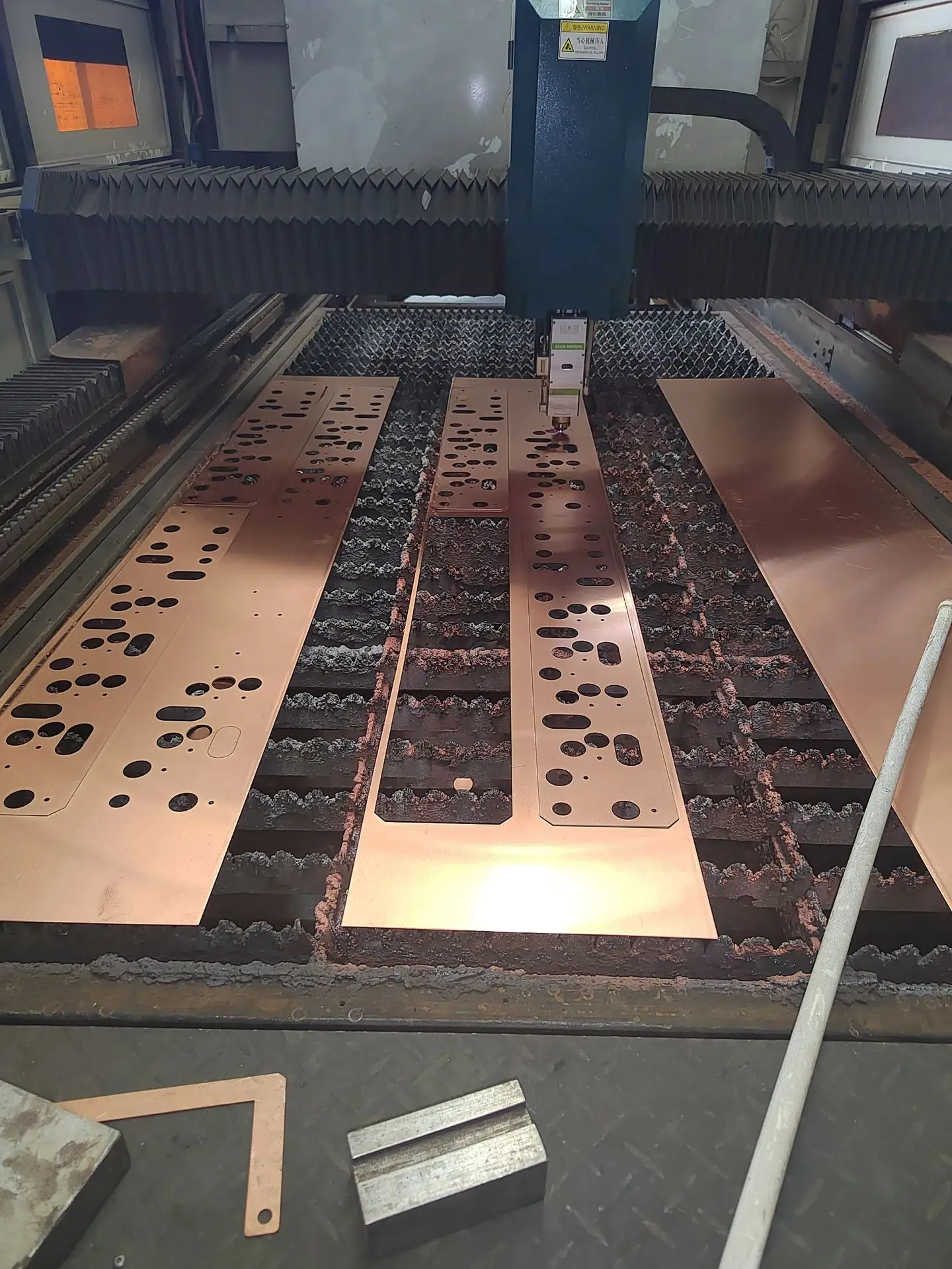 Copper Laminated Flexible Bus Bar Connector for Electrical Applications ...