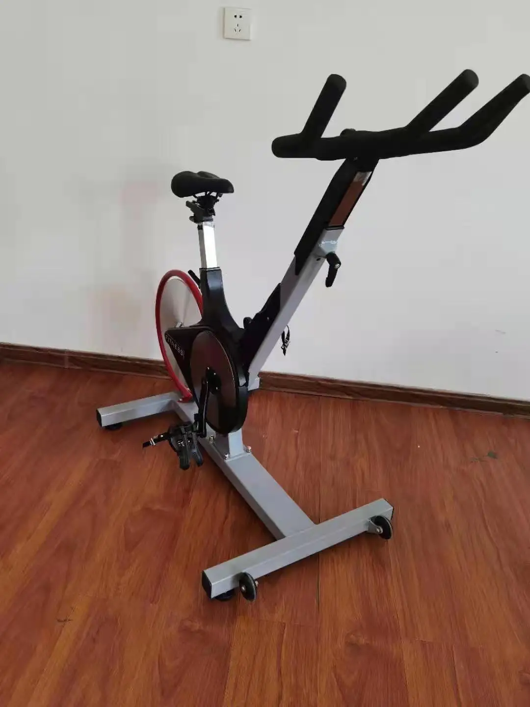 Super Quiet And Smooth Magnetic Exercise Bike Stationary Indoor Cycling ...