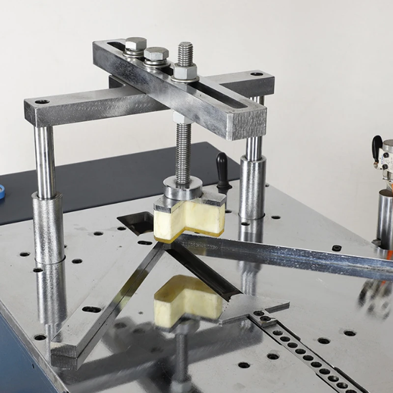 Pneumatic Frame Moulding Joiner Machine - Automatic & Efficient