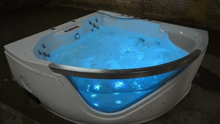 White Corner Bath Tub Two Person Baignoire Triangle Massage Luxury ...