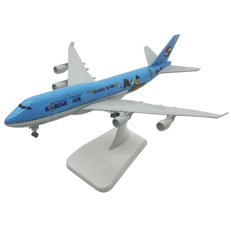 Corporate Gifts Decorative Model Airplane Scale 1:200 20cm Boeing 747 ...