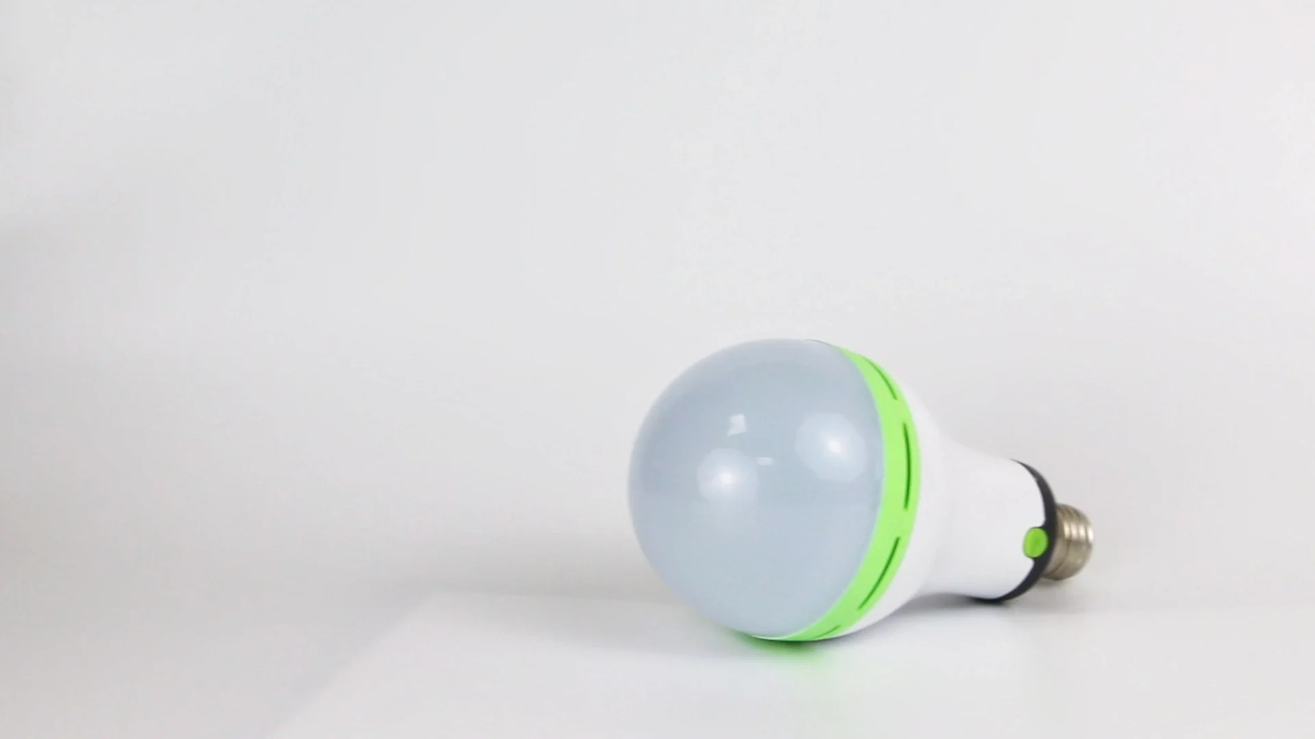 Rechargeable Emergency Smart Lights E27 7w 9w 12w 15w 18w 28w Led Bulb ...