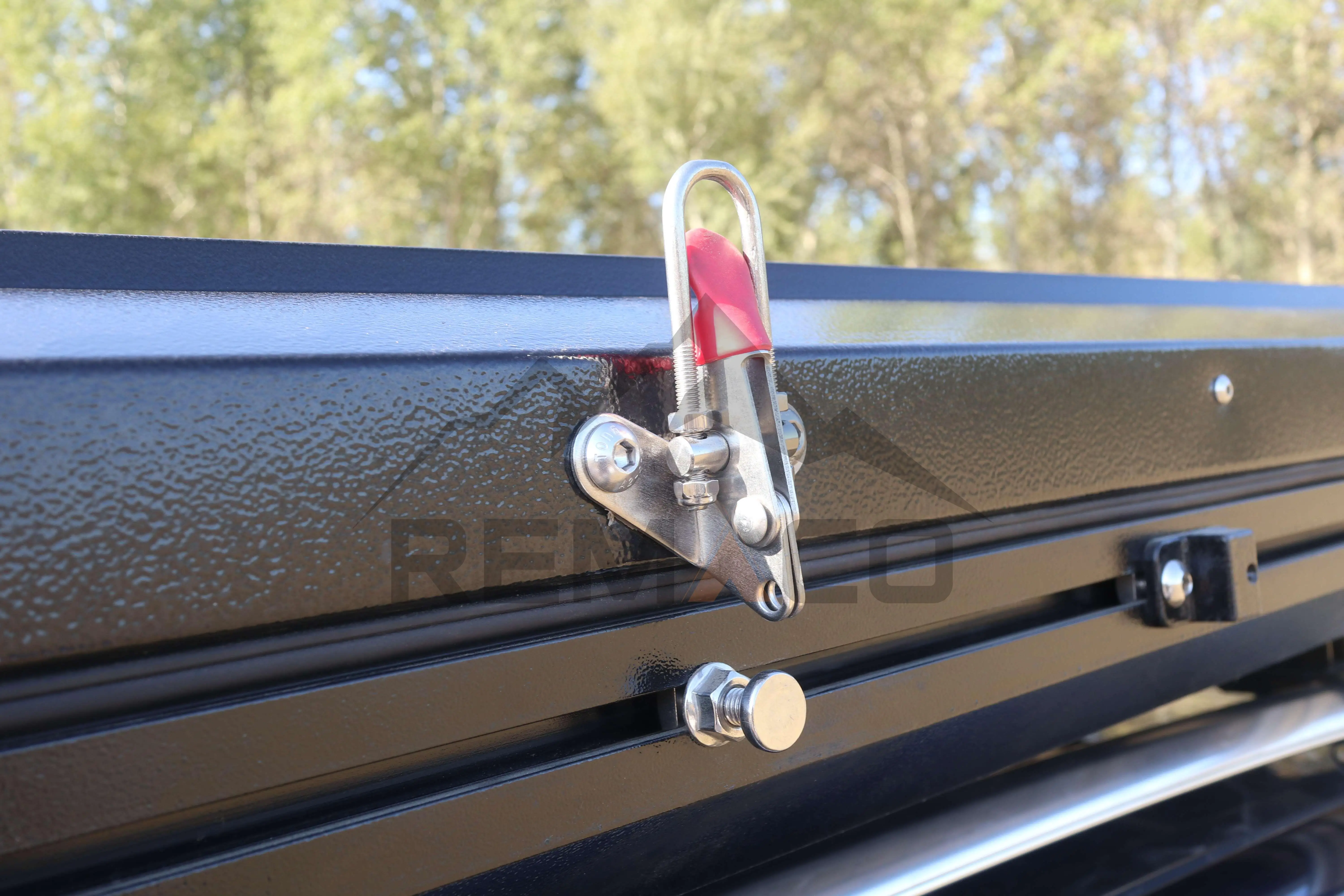 Aluminum Hardtop Roof Top Tent 2-3 People Truck Hard Shell Triangle ...