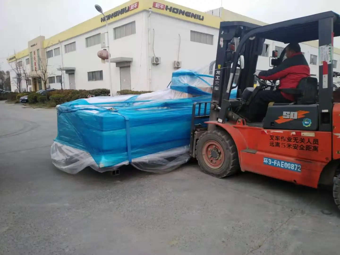 High Quality 6022r 2kw 3kw 4kw 6kw 8kw Steel Pipe Cutter Fiber Laser ...