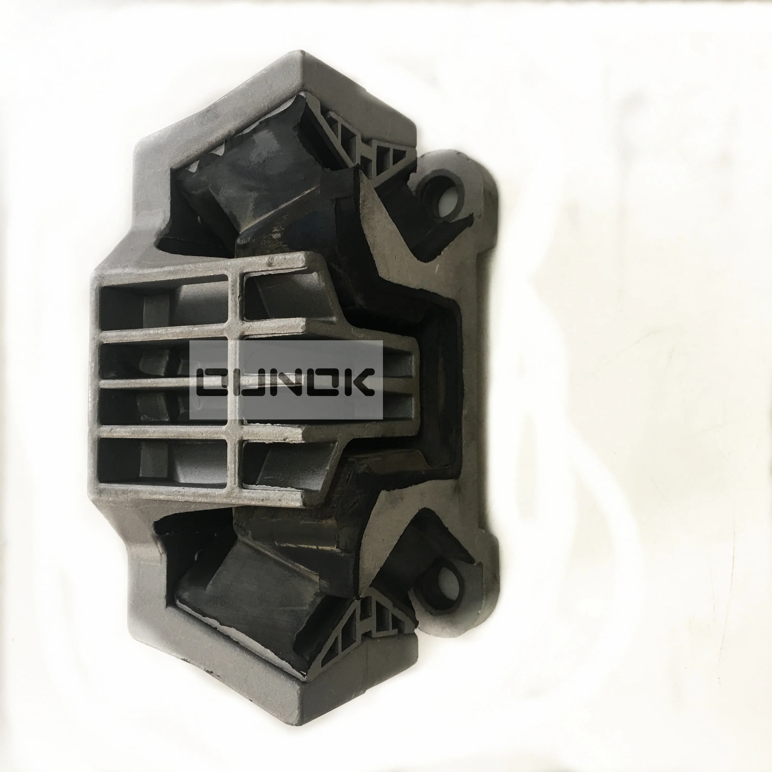 9702400418 Aluminium Engine Mounting for Truck Auto Spare Part