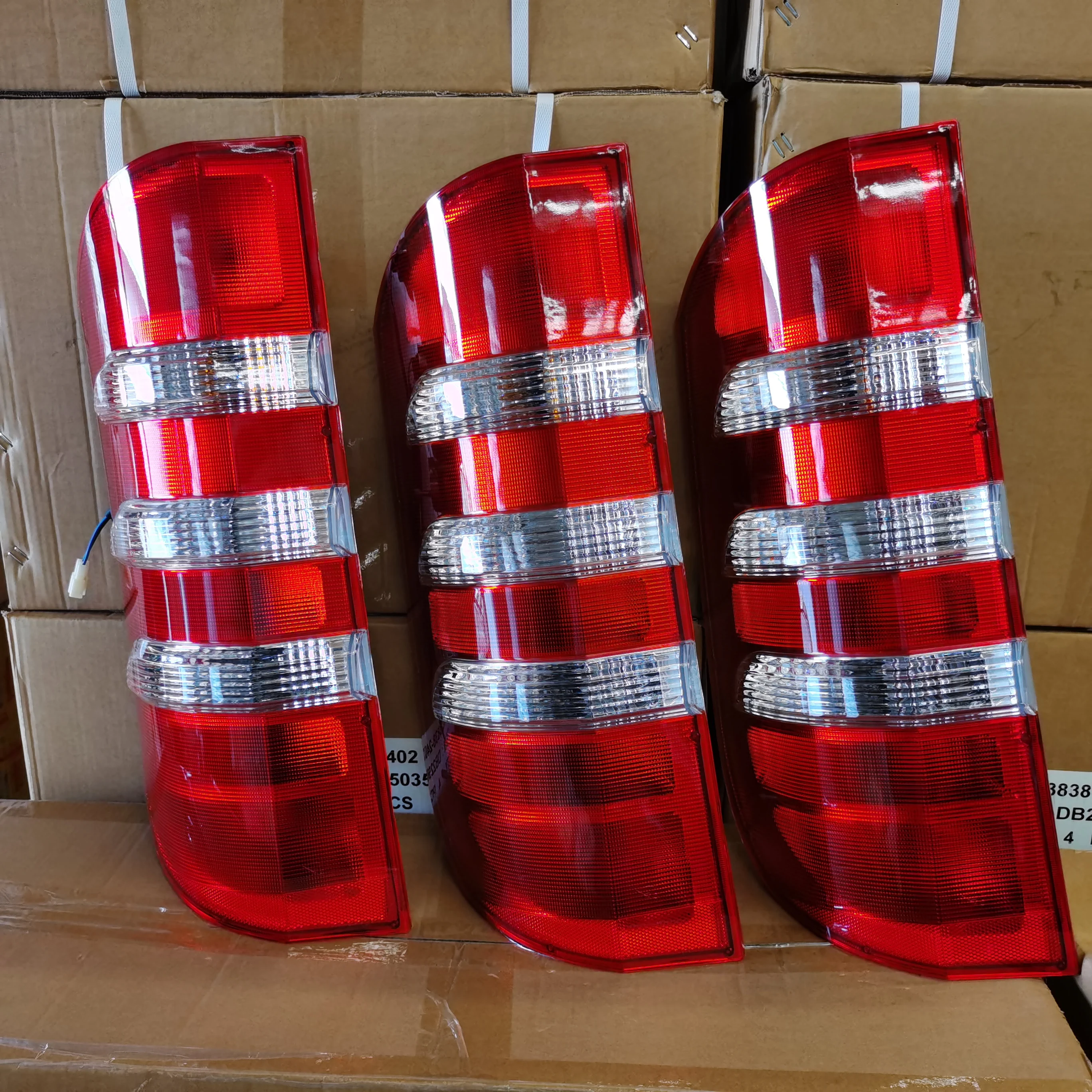 Alibaba.com: Zhongtong Scania Daewoo school bus rear combination tail ...