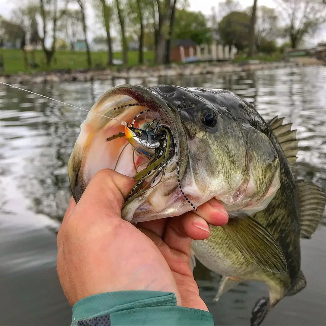 New 90mm/13g Skirts Fishing Lures Lead Fishing Jigs Head Buzz Bait ...