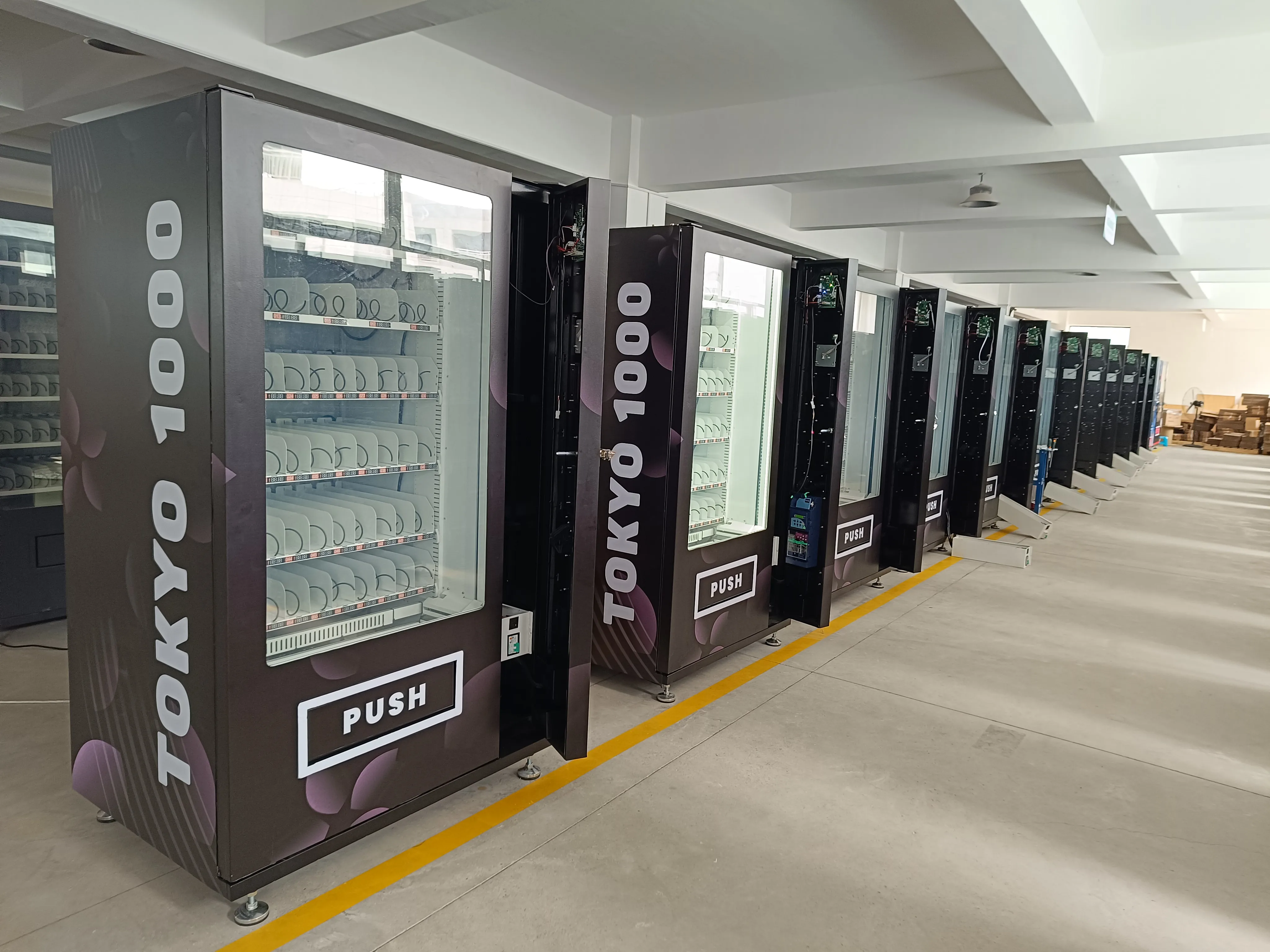 Cake Fresh Food Bubble Tea Vending Machine With Elevator System With ...