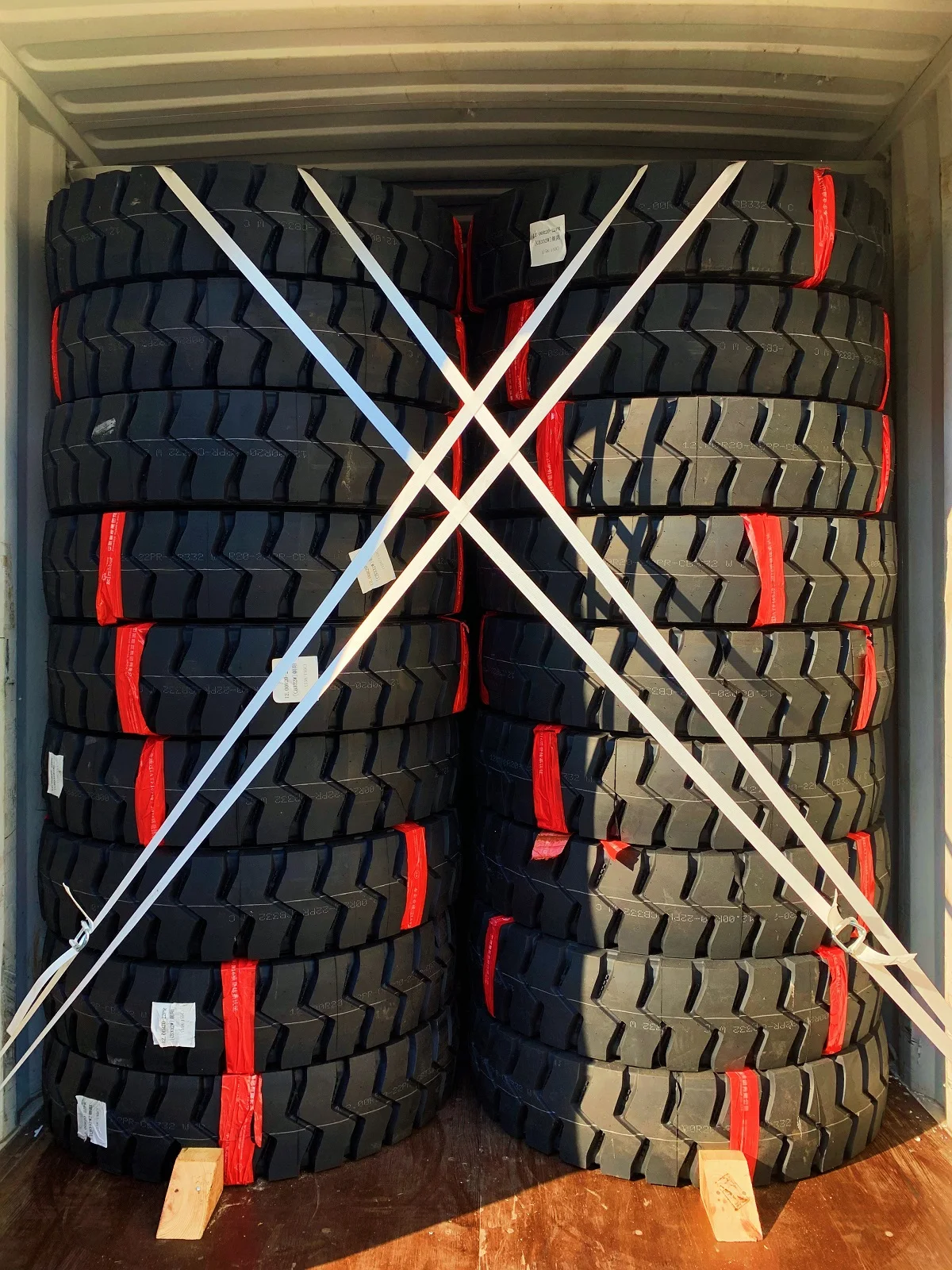 1000 20 Tyre Truck Tyre 10.00r20 Chaoyang Westlake Goodride Chinese Top One Brand 12.00r20 ...