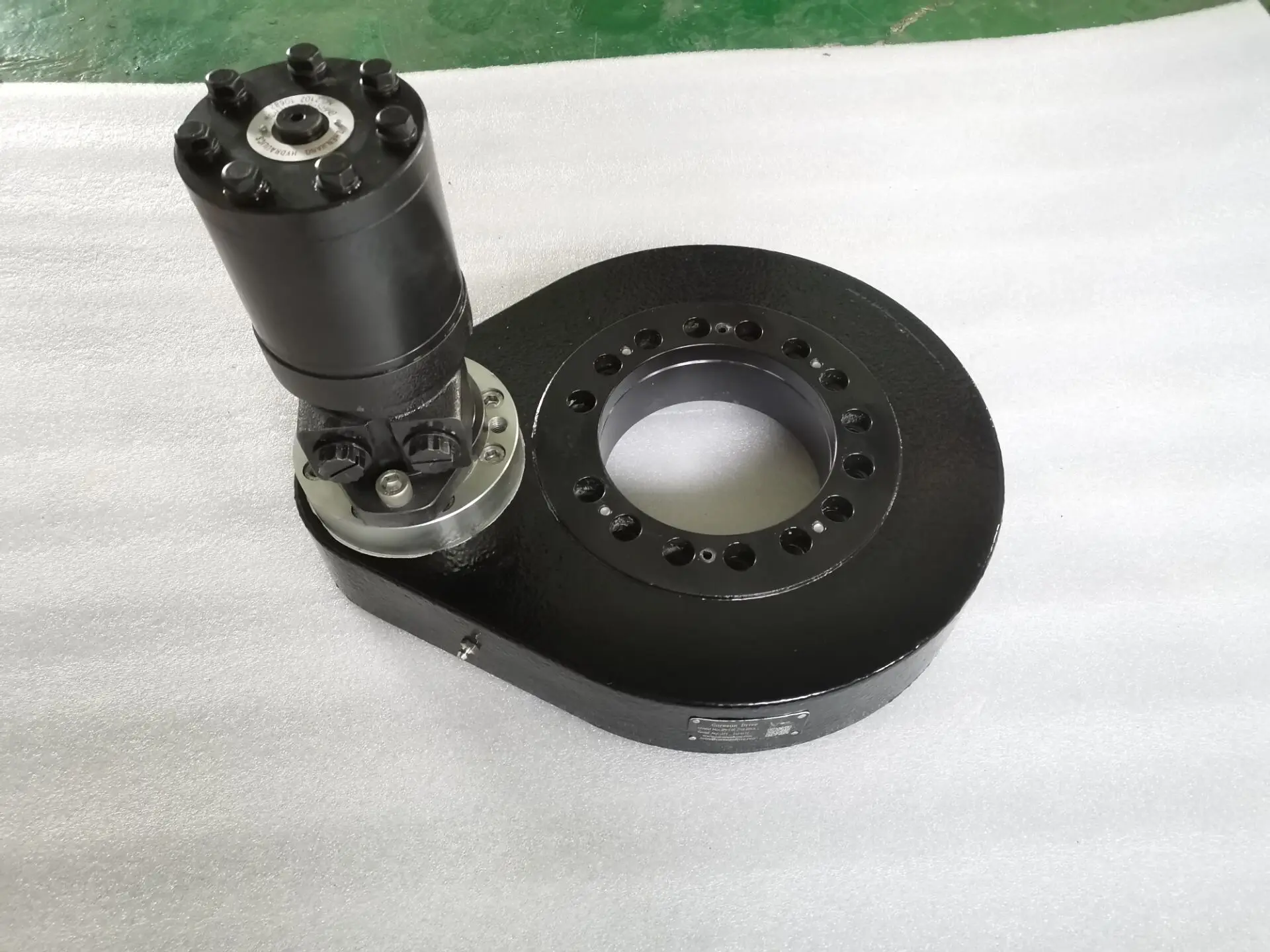 Dual Axis Slew Drive SDE3 with Motor for Solar Tracking