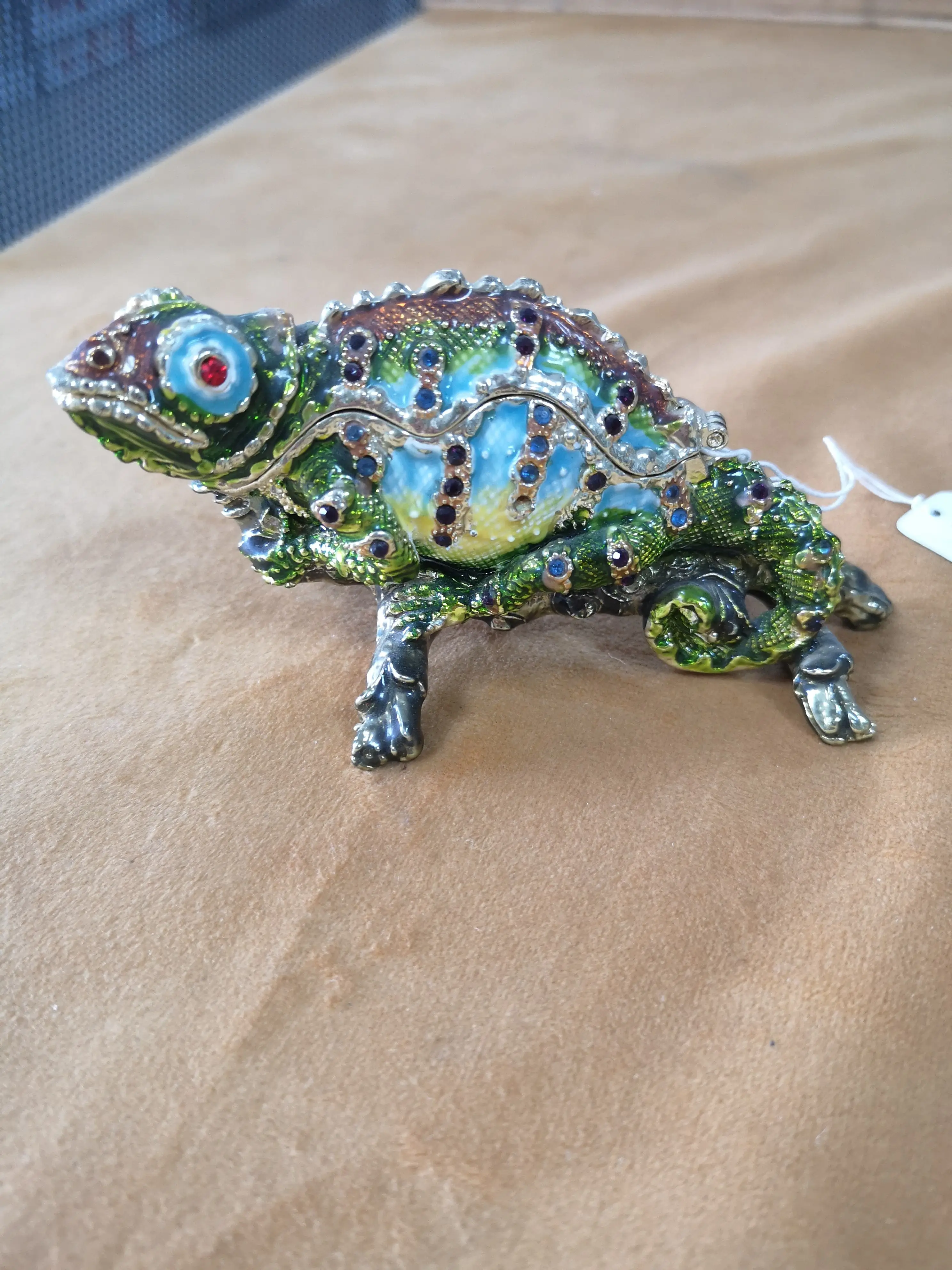 Metal Chameleon Hinged Trinket Box For Promotional Gifts - Buy Hinged ...