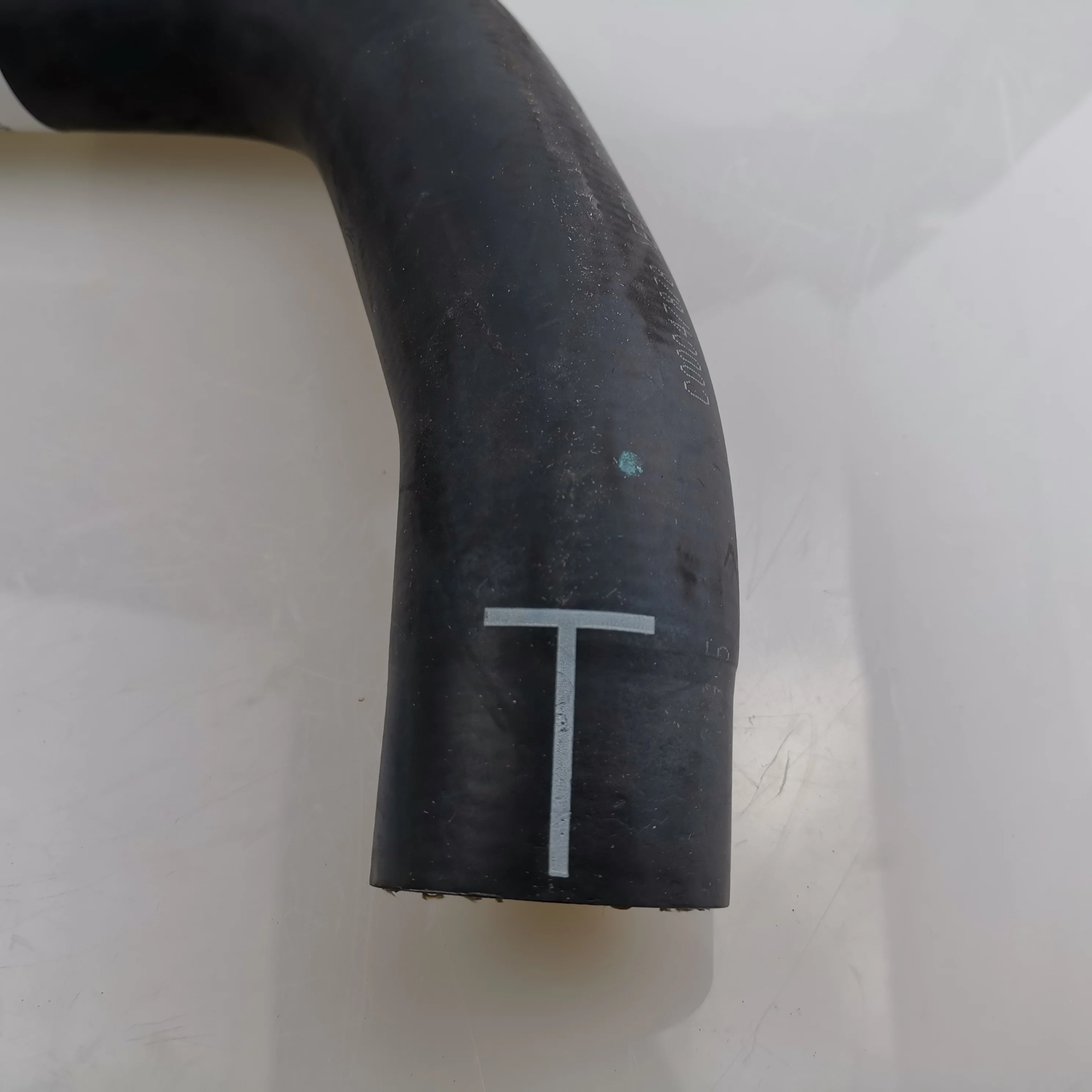 SAIC MAXUS T60 T70 Radiator Water Inlet Pipe C00047878| Alibaba.com