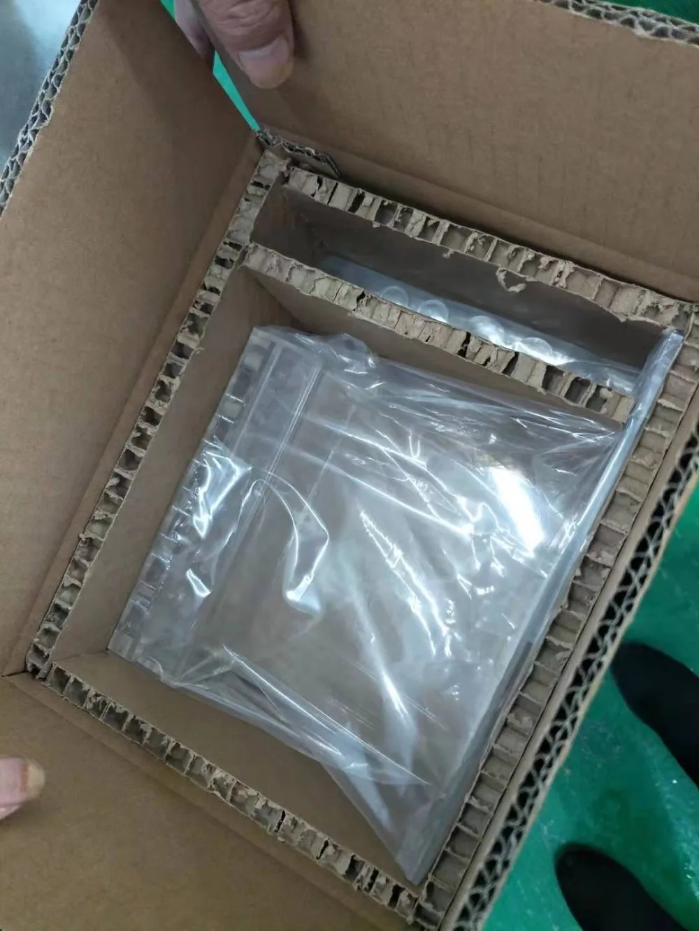 Sneakertube Capsule Shoes Box Floating Shoe Display Sneaker Shoes ...