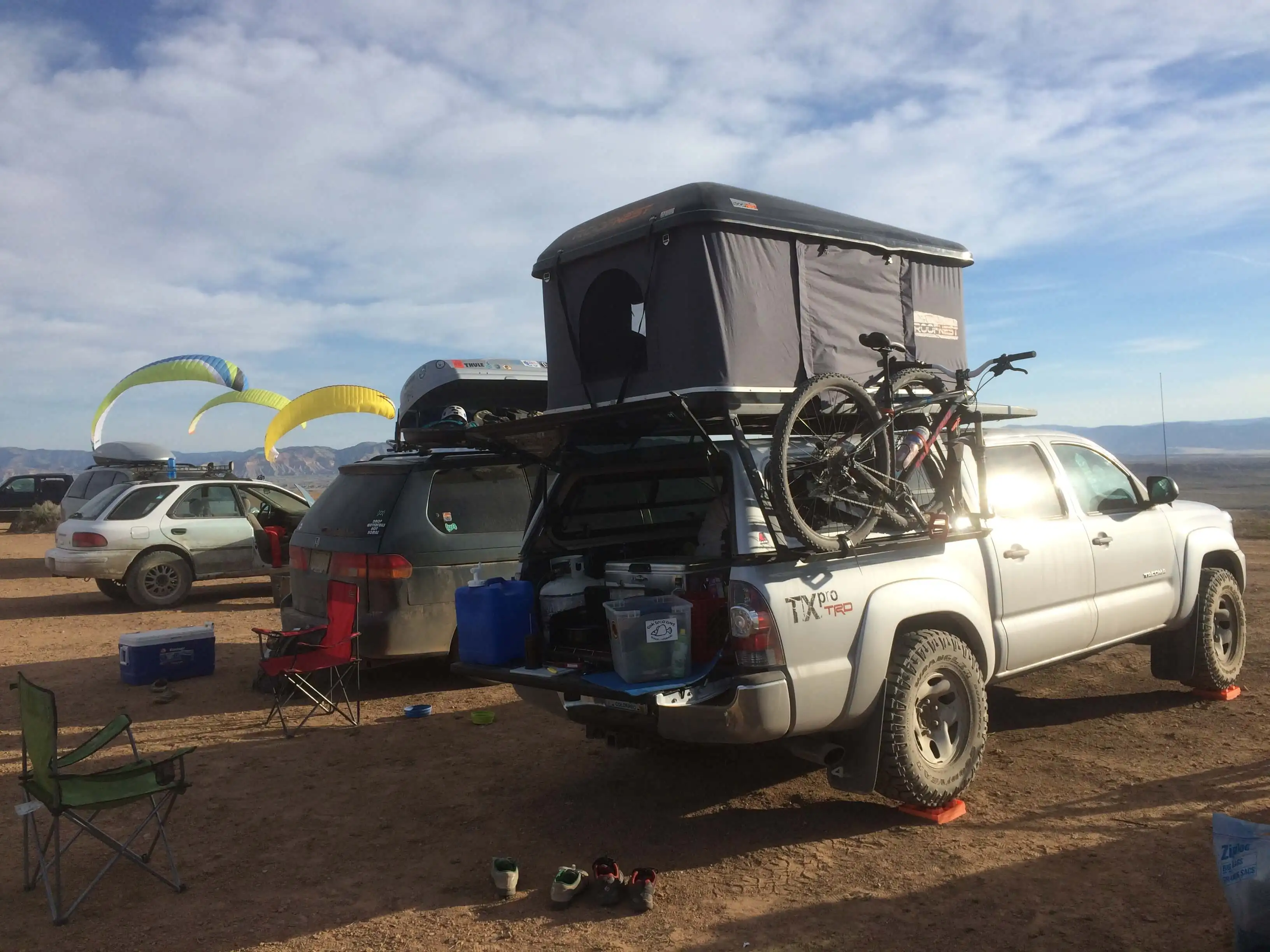 Hard Shell Aluminium Rooftop Tent For 4-5 Persons Outdoor Camping Pop ...