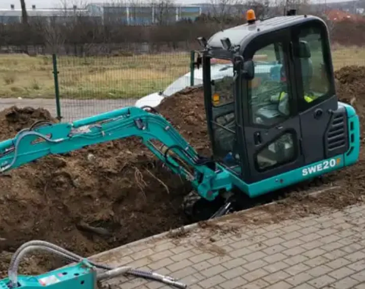 High Quality Sun_ward Mini Excavator 2 Ton Crawler Excavator Swe20f ...