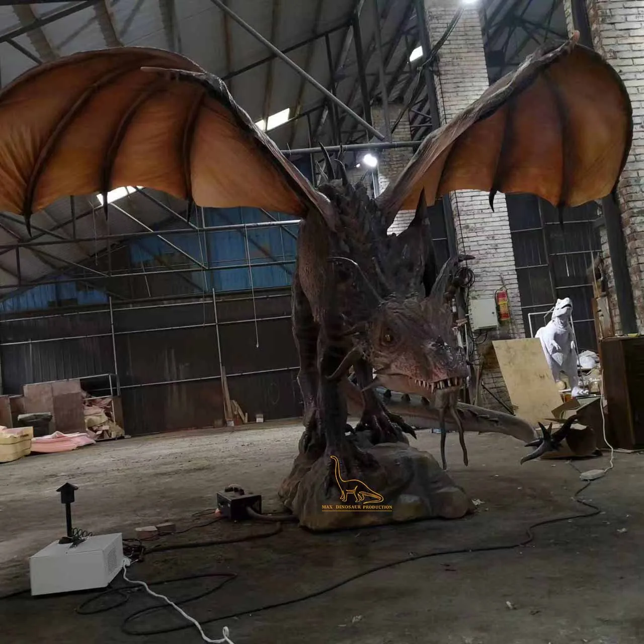 Animatronic Animals Realistic Animatronic Life Western Dragon Spray ...