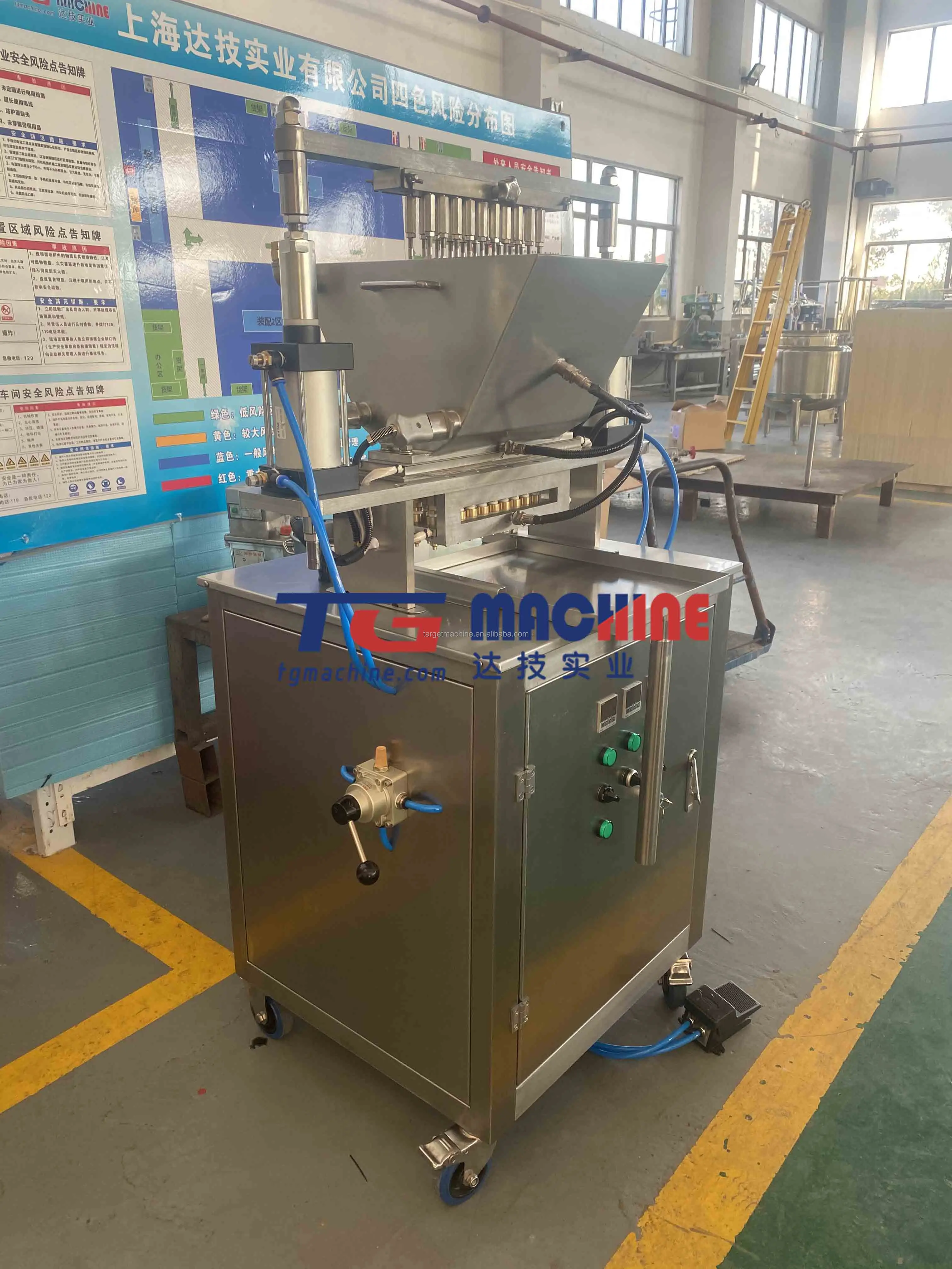 Lab Use Small Confectionery Depositor For Gummy And Lollipop Making ...